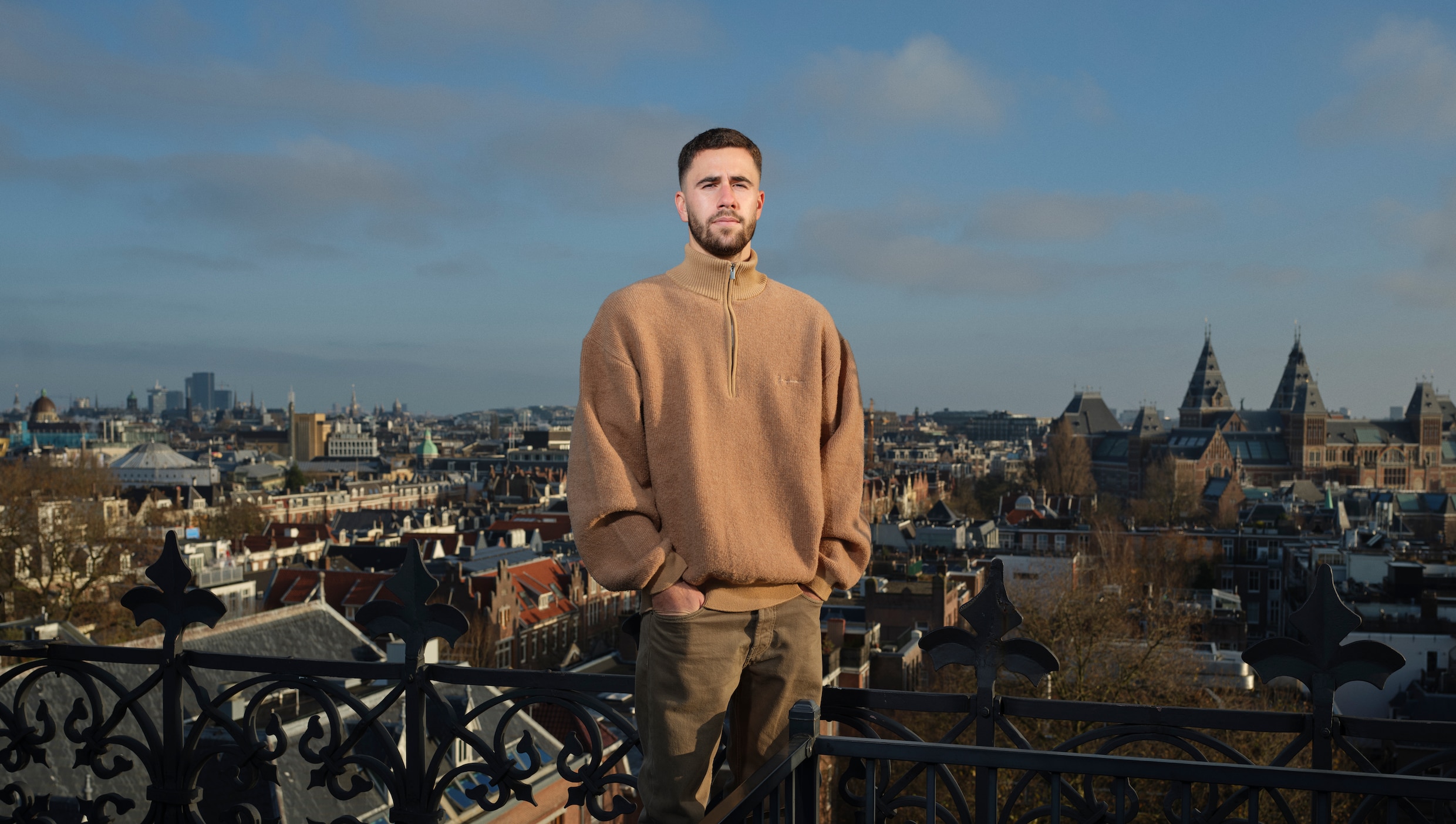 Zaakwaarnemer Nathan van Kooperen van onder anderen Nouri en Bergwijn ...