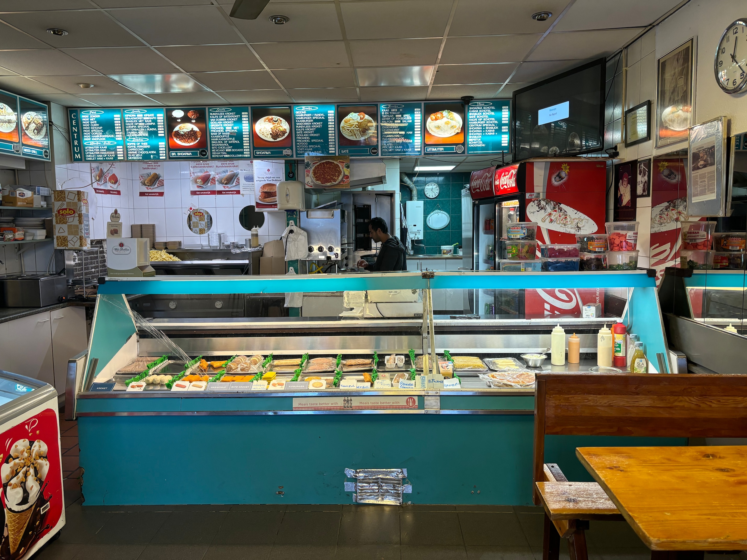 De satérol is de witte raaf van de snackwereld, maar bij ’t Centrum ...