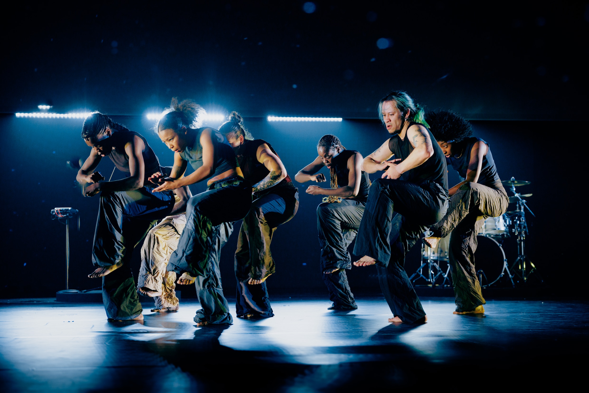 Recensie: ‘Closed Eyes is een prachtige samensmelting van beweging en ...