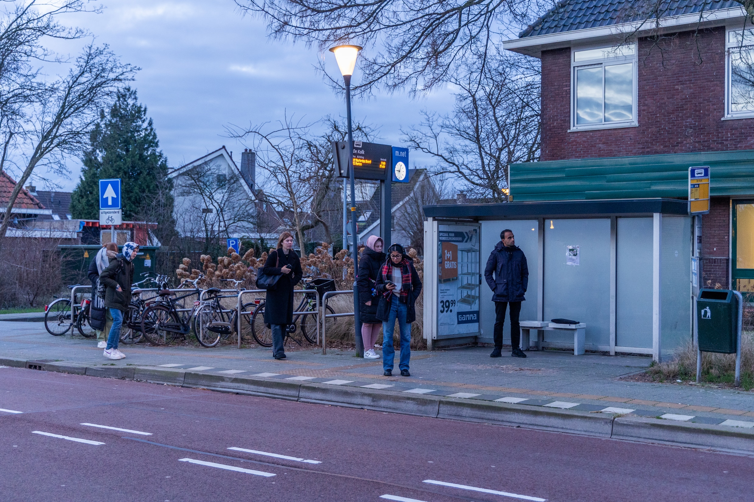 In de Zaanstreek rijdt de bus te laat of helemaal niet sinds de ...