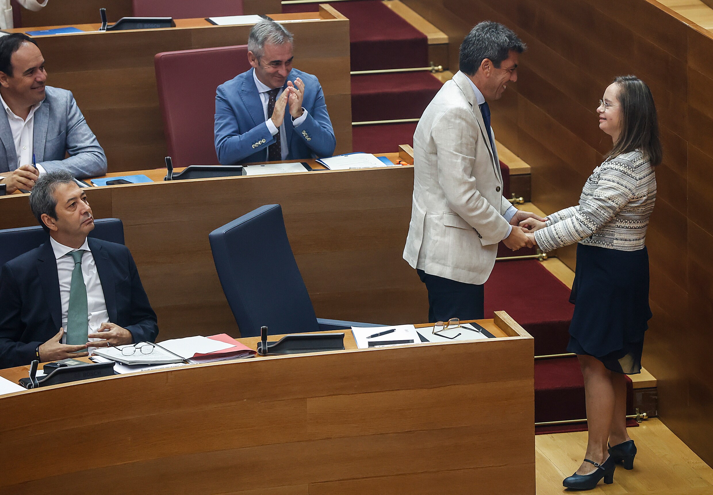 Spaanse schrijft geschiedenis als eerste parlementslid met down ...