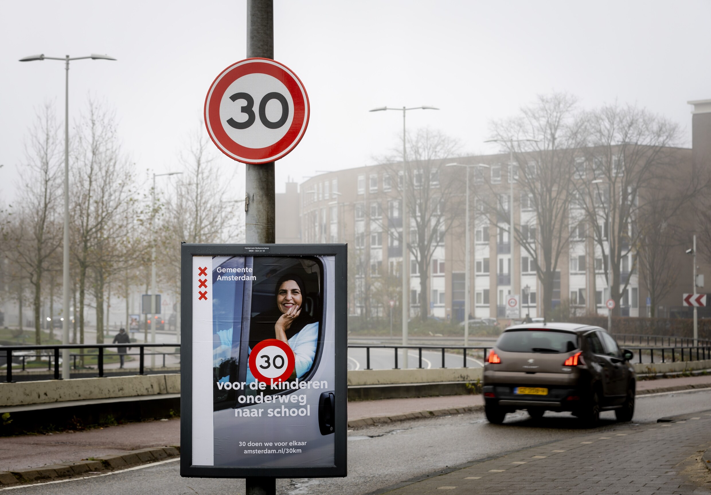 Eerste weken 30 kilometer per uur in Amsterdam zonder incidenten verlopen | Het Parool