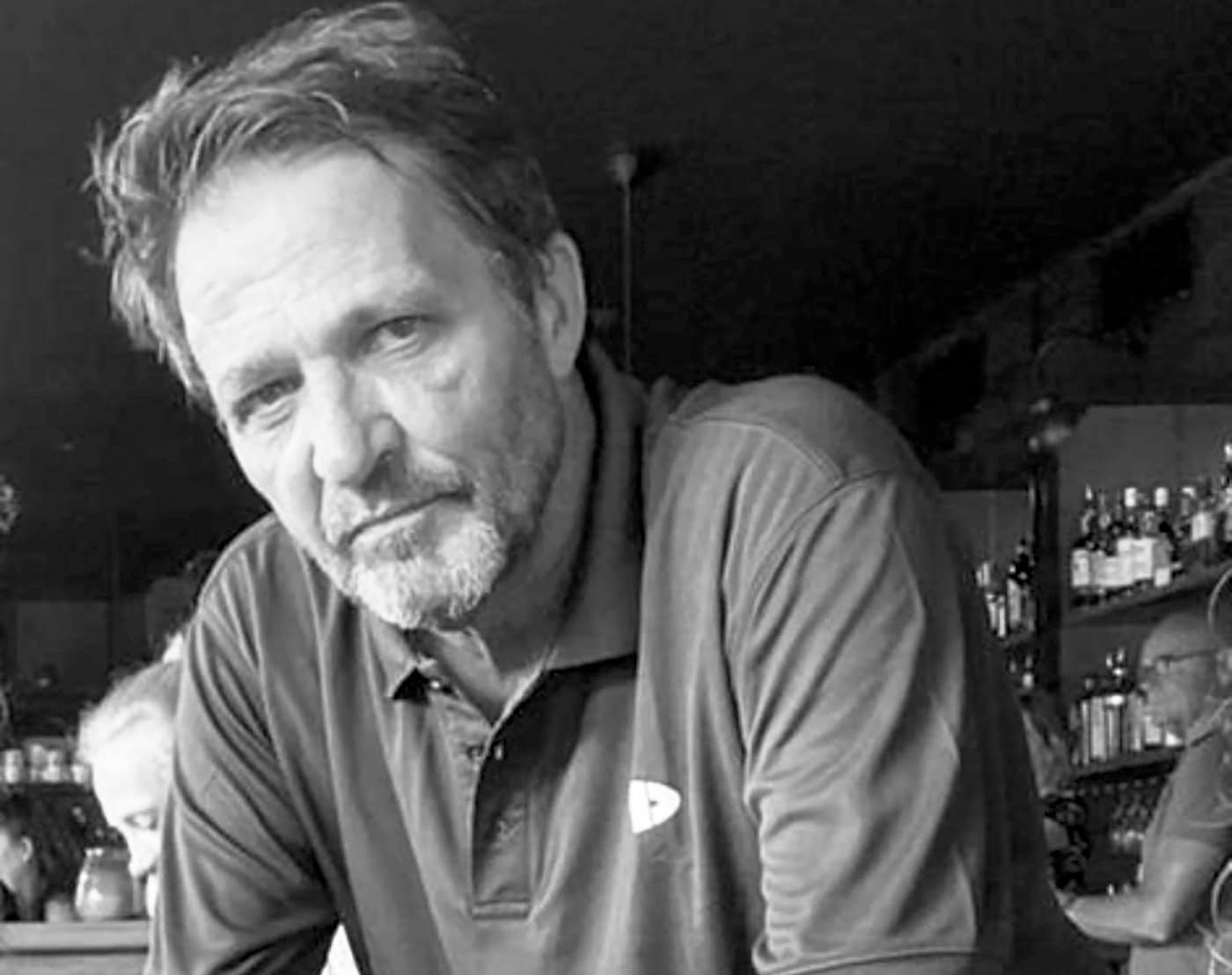 Jeroen Boskamp (1965-2024) van café Binnen Buiten is eigenlijk altijd ...