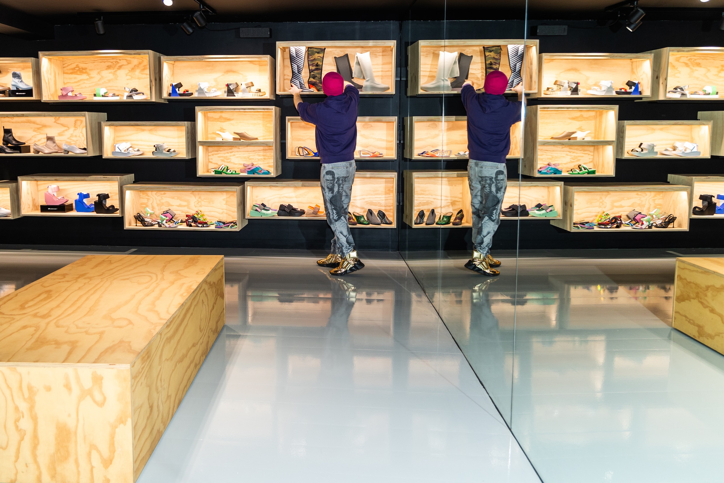 Het Amsterdam van First Dates-maître Denice Dest (44): ‘Bij Rotishop ...