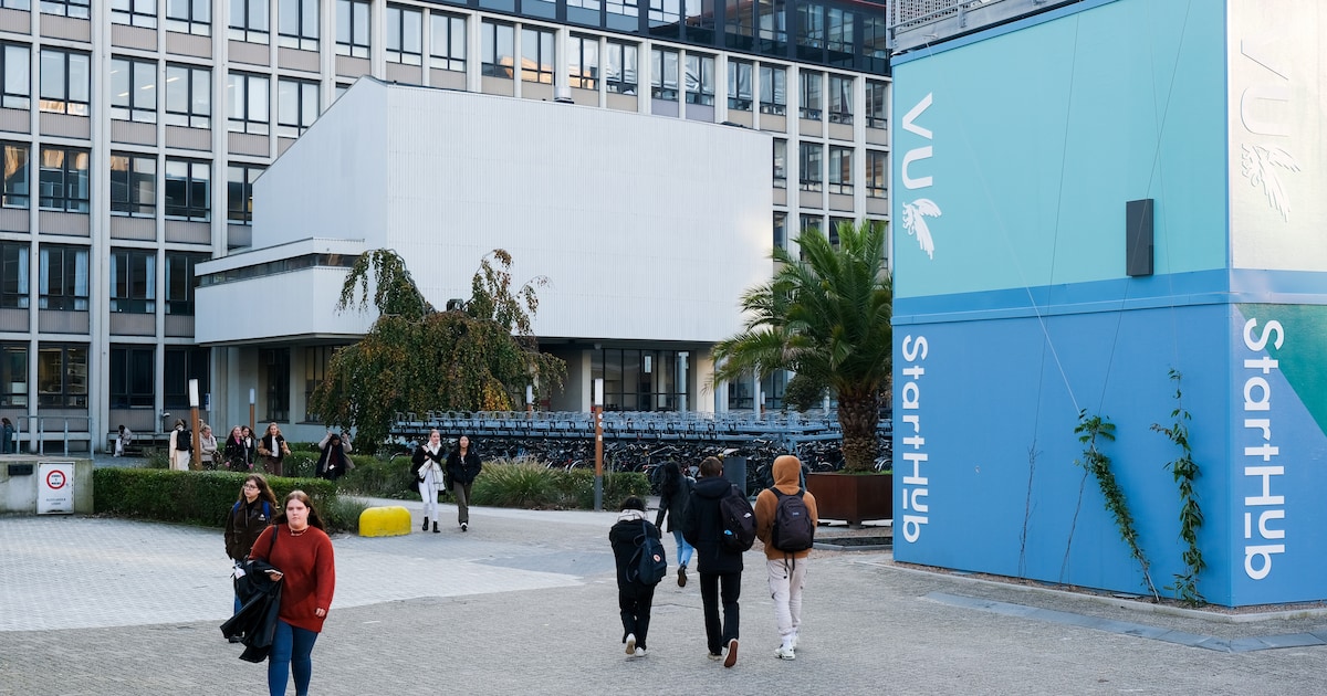 Universiteiten gaan Engels beperken en Nederlands meer promoten: ‘Er is ...