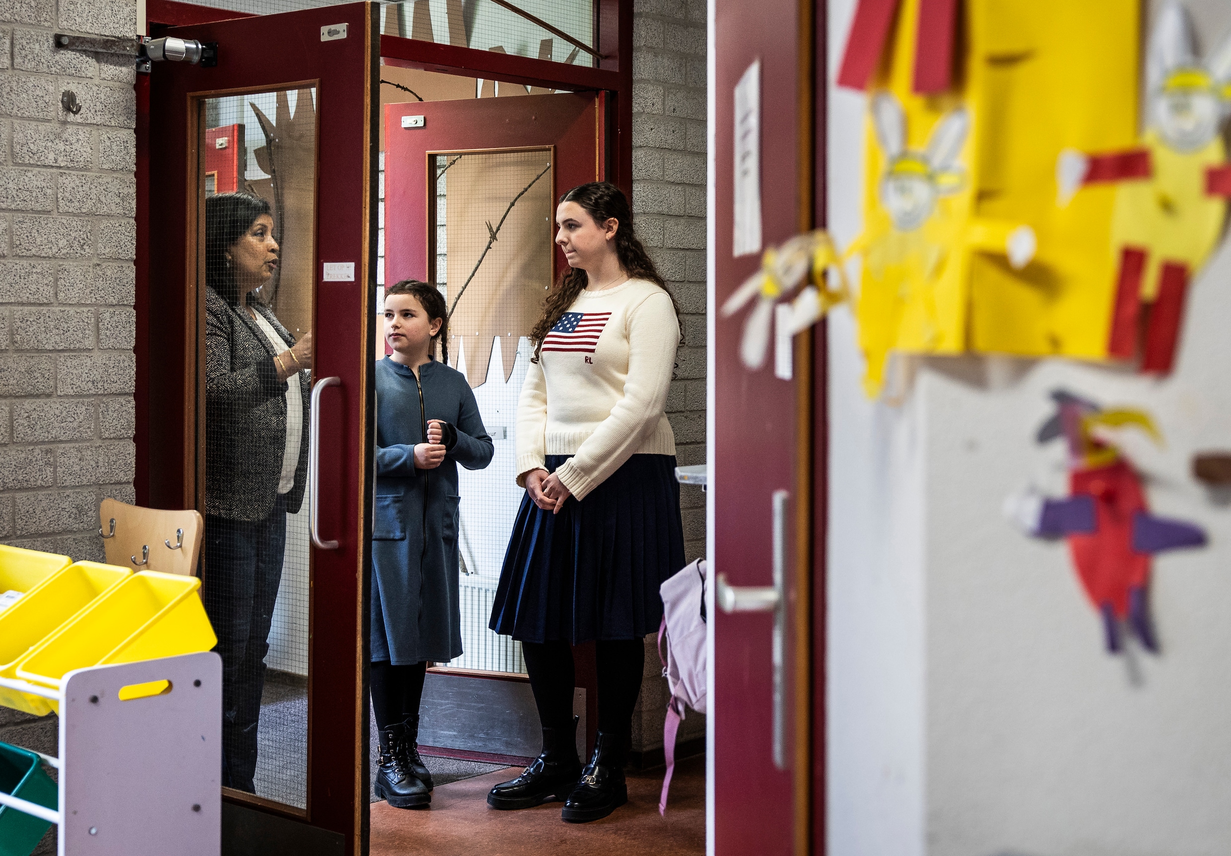 Hekken en camera’s waken over de leerlingen van Cheider: ‘We worden ...
