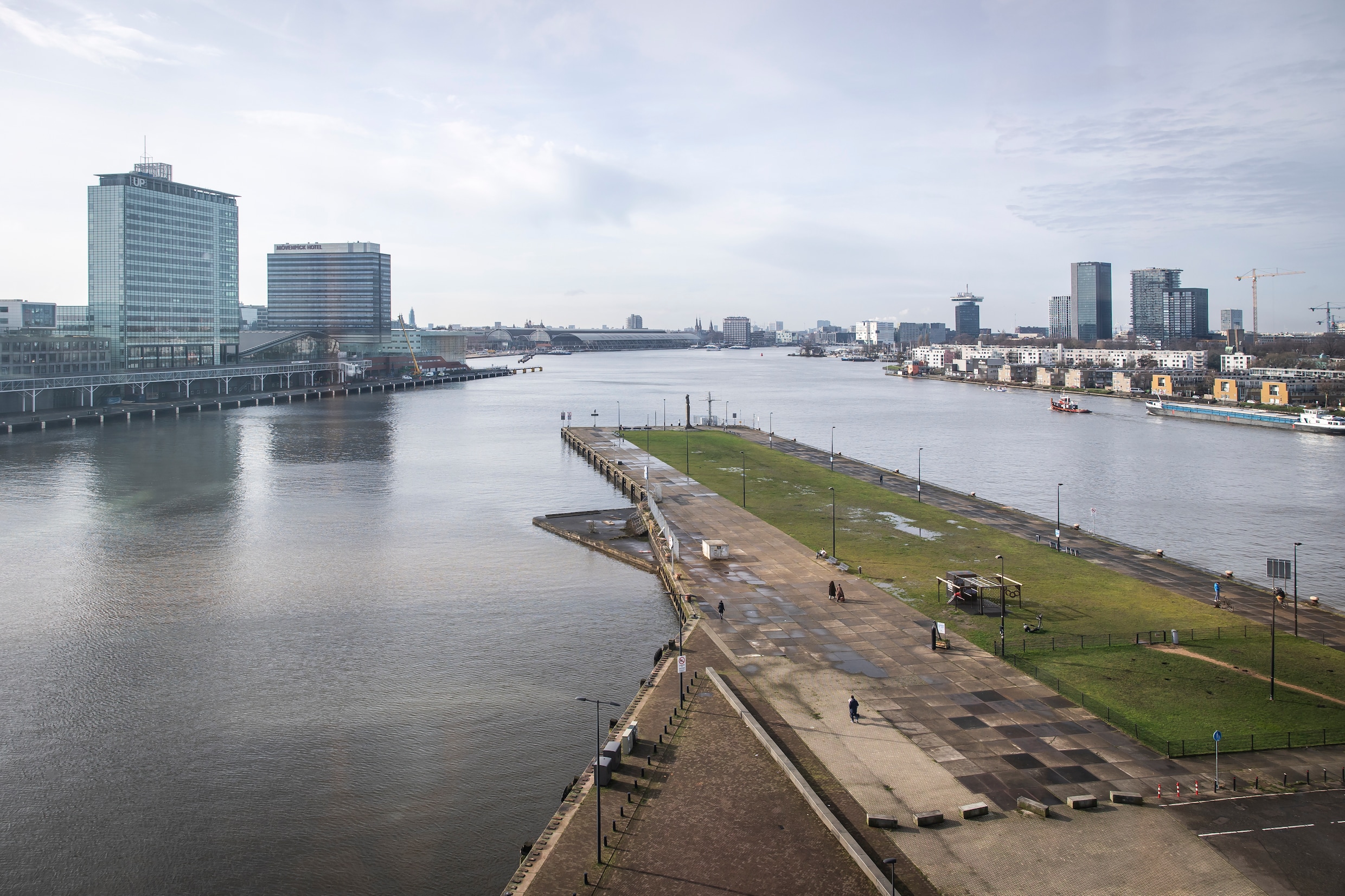 Stadsbestuur Amsterdam geeft groen licht voor slavernijmuseum op kop ...