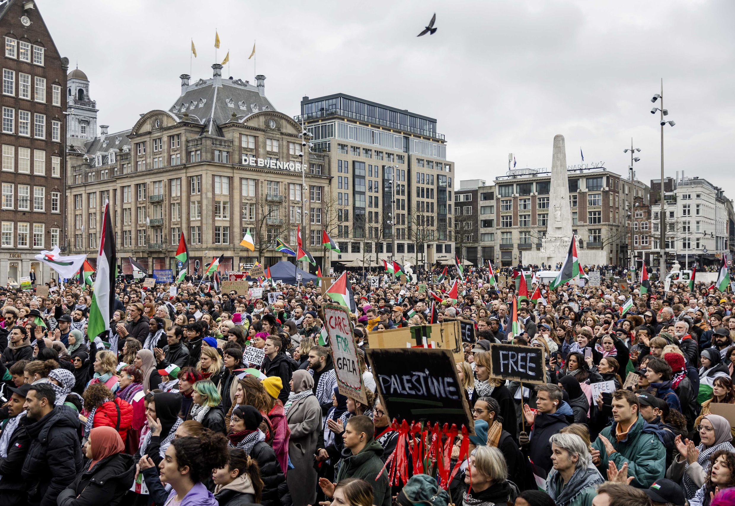 Paar duizend demonstranten voor Gaza bij mars van Dam naar Museumplein ...