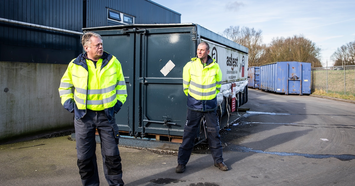 Amsterdammers rijden weer opvallend vaak naar een recyclepunt, zoals ...