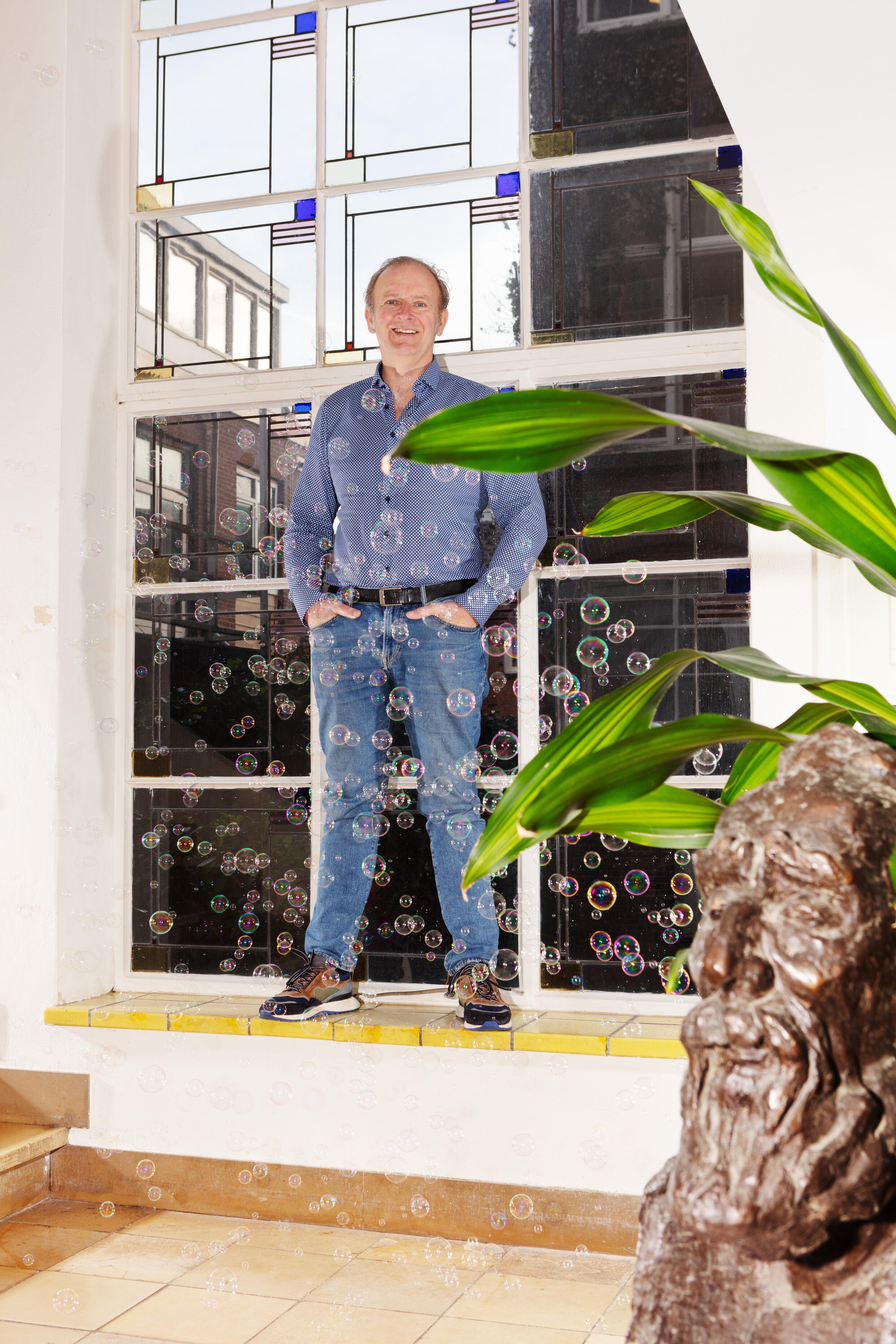 Na de plotselinge dood van zijn vrouw verliet Marcel Belt (60) de ...