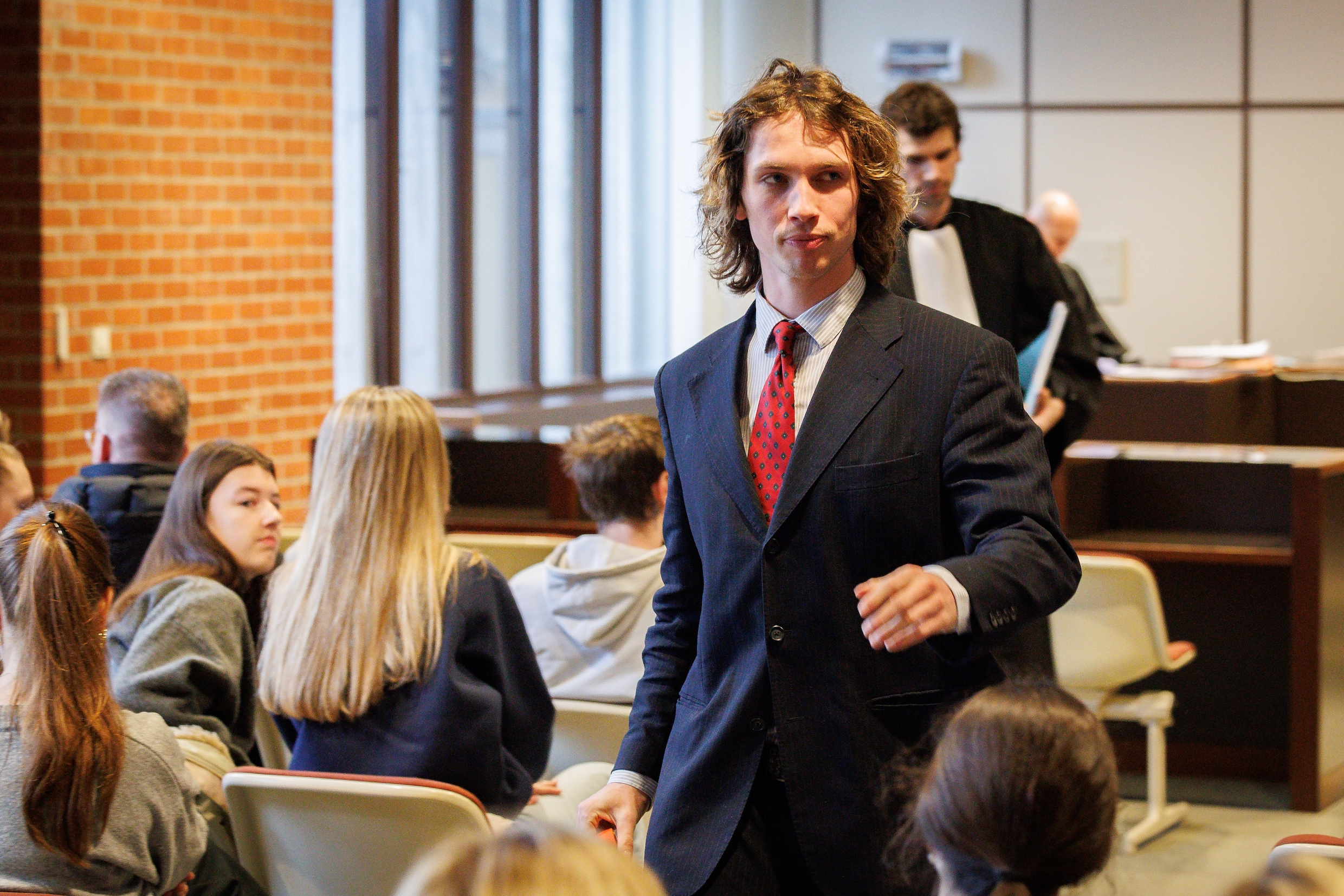 Opinie: ‘Barbaarse en dodelijke ontgroening van Sanda Dia verdient ...