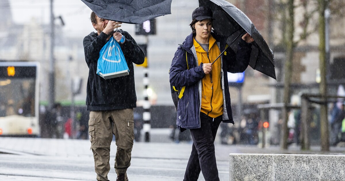 Code oranje om storm Louis voorbij, alleen in het noorden nog zware windstoten | Het Parool