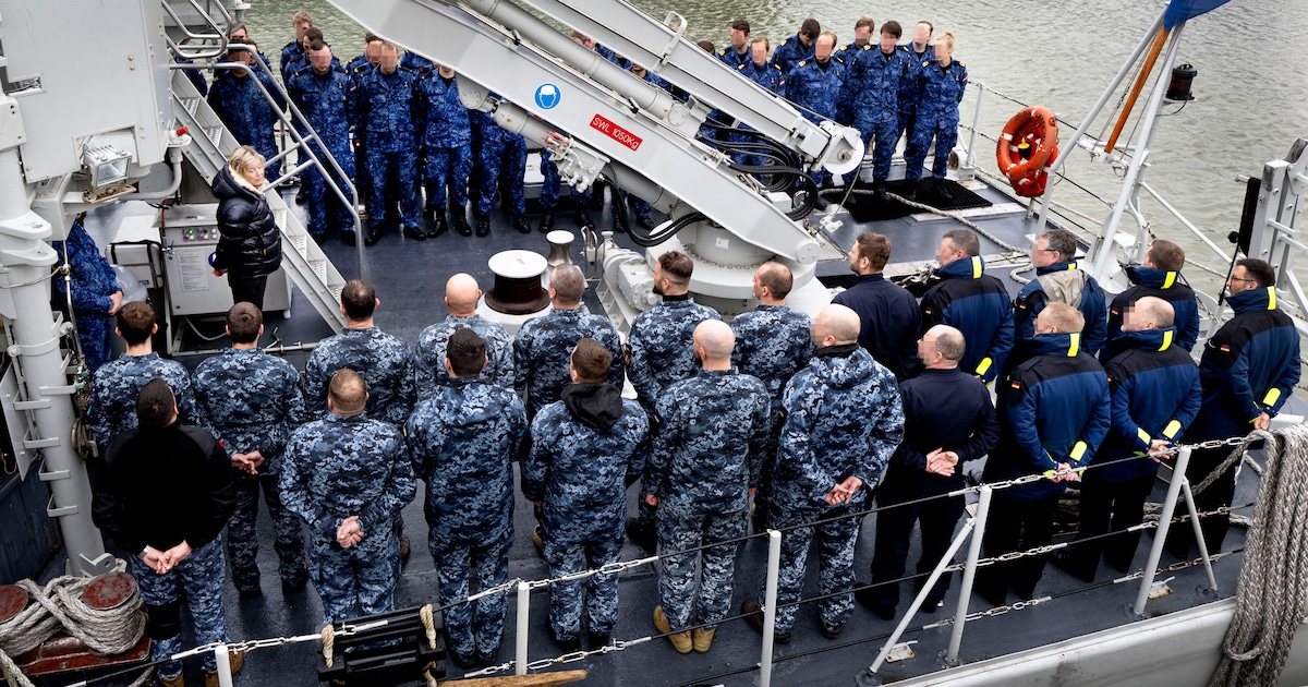 Oekraïners oefenen op Nederlandse mijnenjager: ‘Eén soldaat werd uit ...