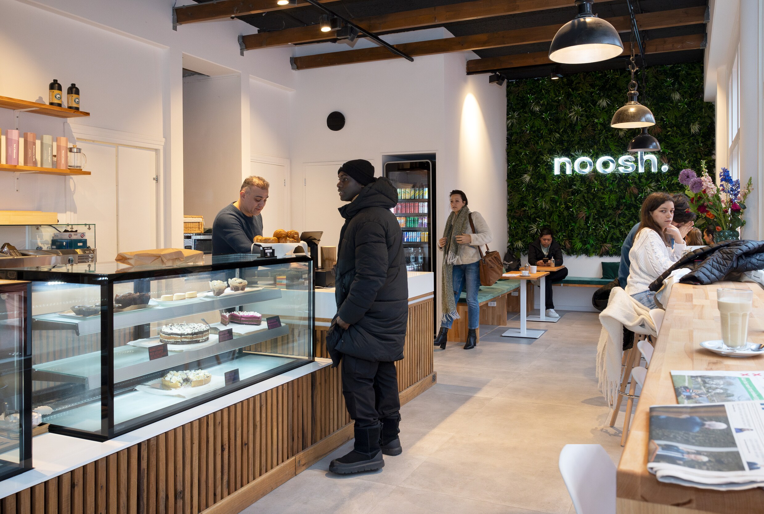 Eet extravagant gebak of verse broodjes bij Noosh. in de Pijp | Het Parool