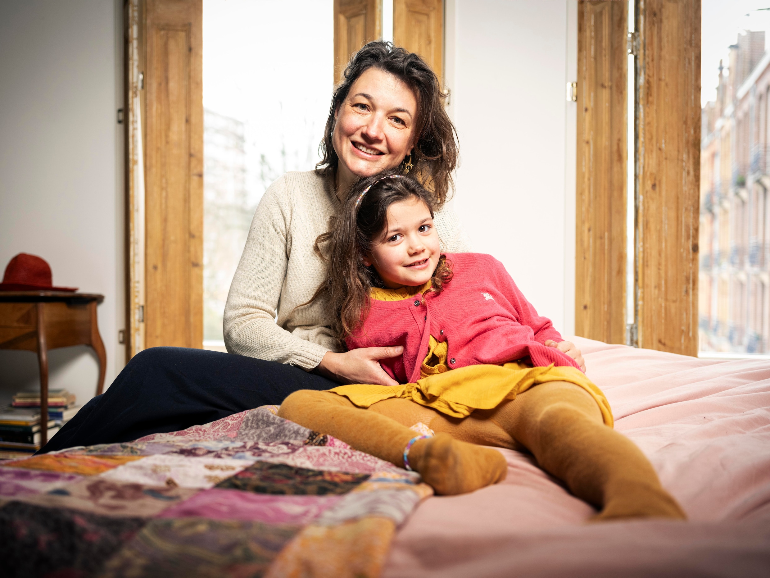 Liset (42) en Giulia (7): ‘Op school zeggen kinderen soms dat ik uit ...