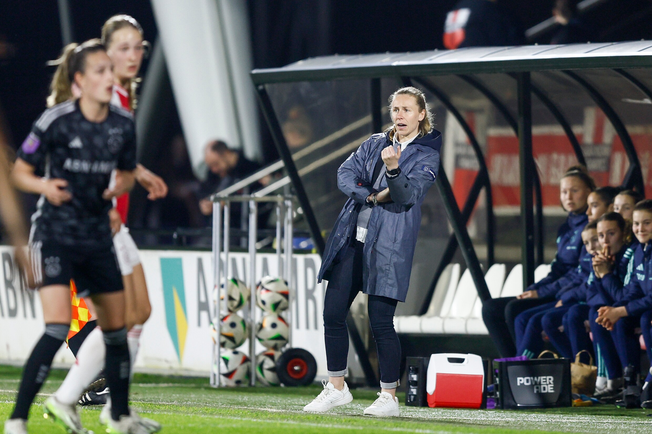 Ajax Vrouwen vindt in 31-jarige Anouk Bruil nieuwe hoofdtrainer: ‘Ik ...