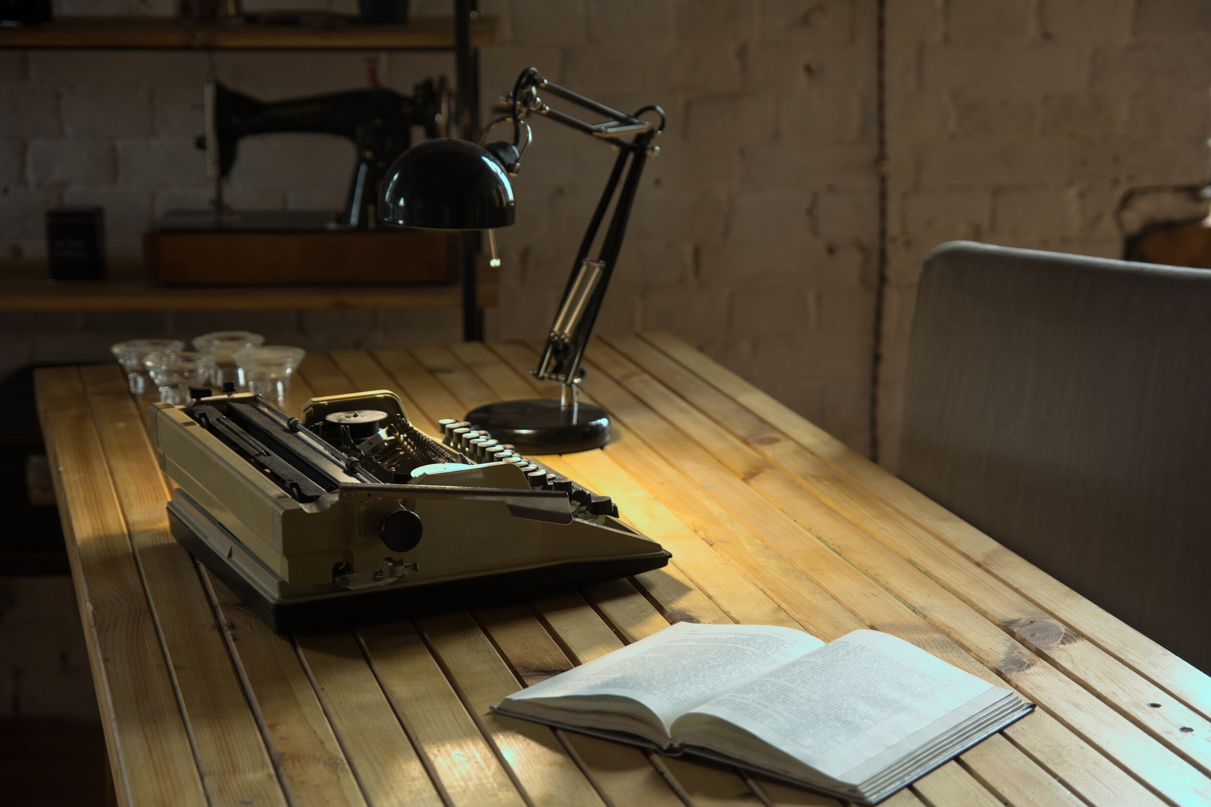 Geprofileerd tot ‘Chinese’ succesauteur met een steengoed gestolen boek ...