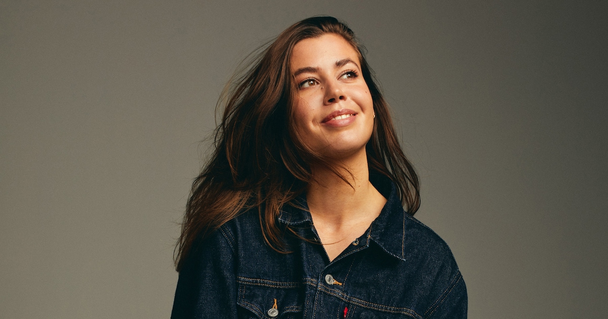 Niemand lachte om de door AI uitgeschreven ‘grappen’ van TikTok-ster ...