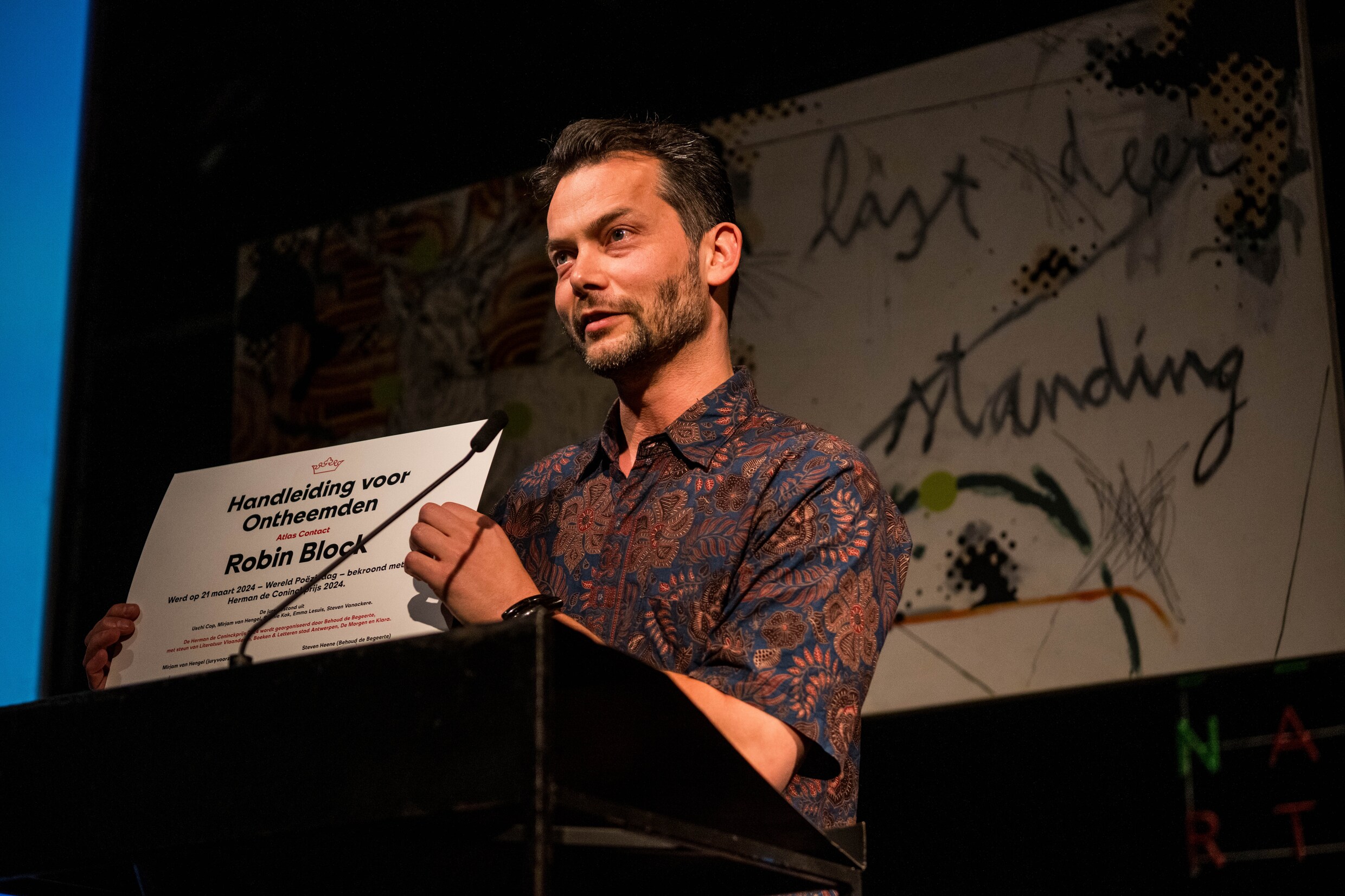 Amsterdamse dichter Robin Block wint Vlaamse poëzieprijs | Het Parool