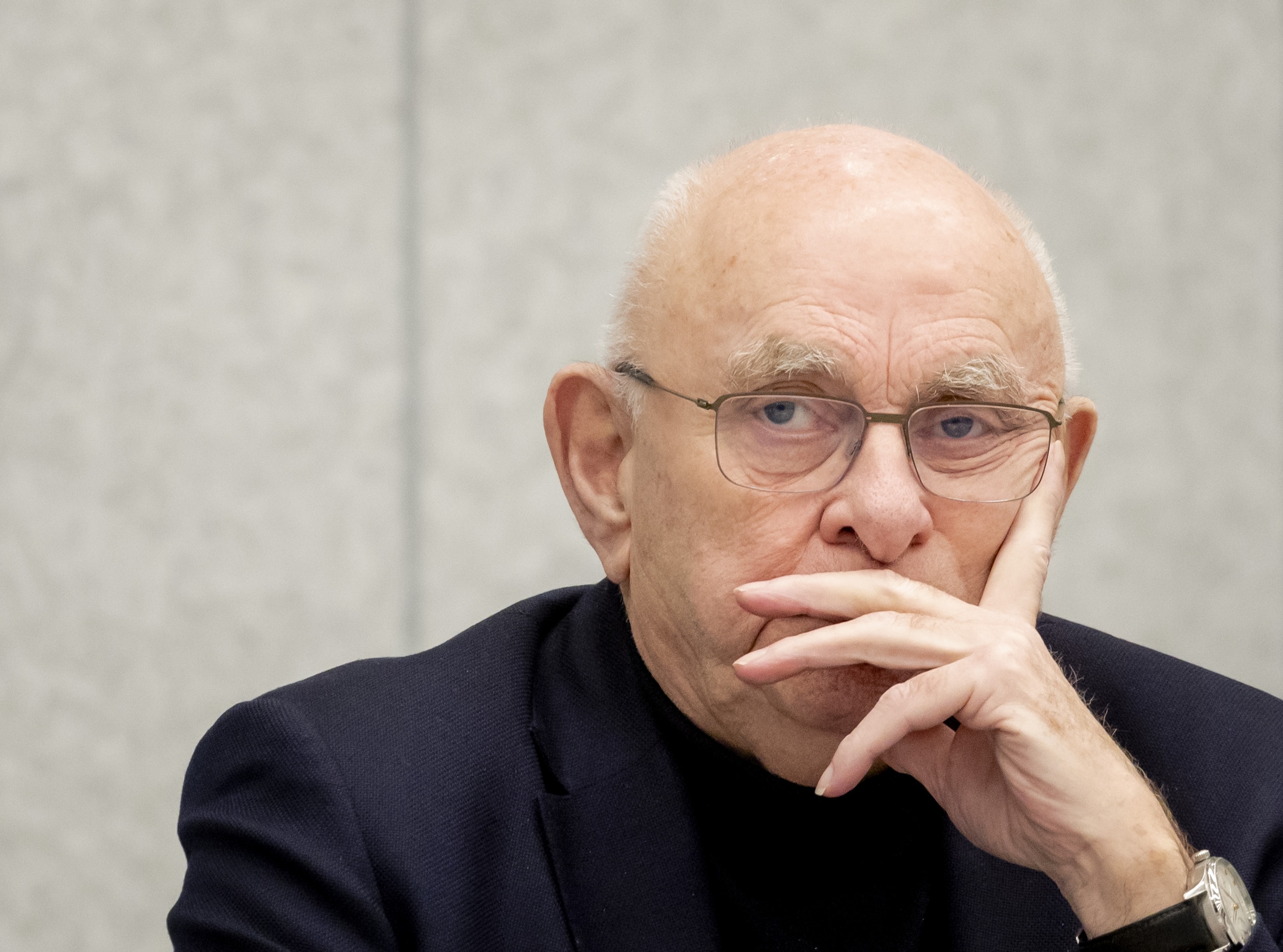 Ajaxvoorzitter Michael van Praag in de fout bij registreren eigen ...