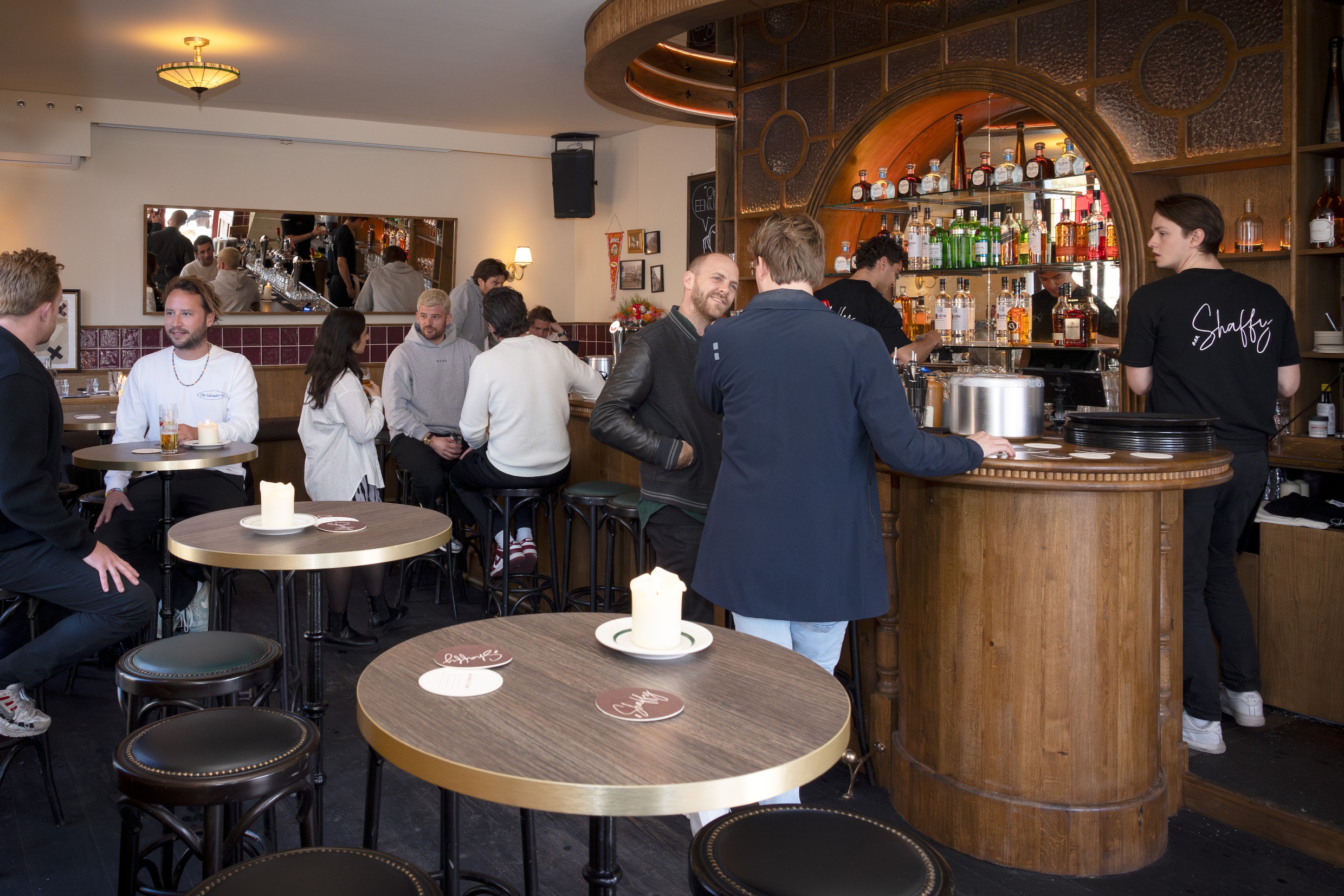 Bar Shaffy giet de voormalige stamkroeg van Ramses Shaffy in een modern ...