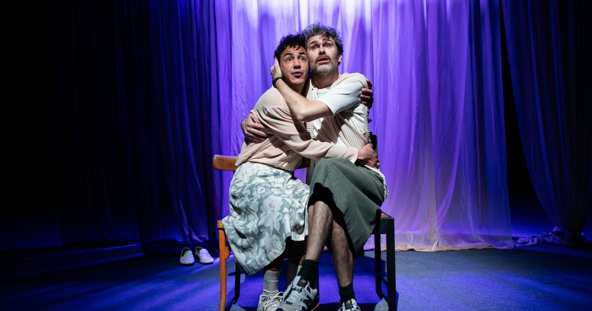 Recensie ‘Twee oude vrouwtjes’: ontroerende schetsjes over liefde in ...
