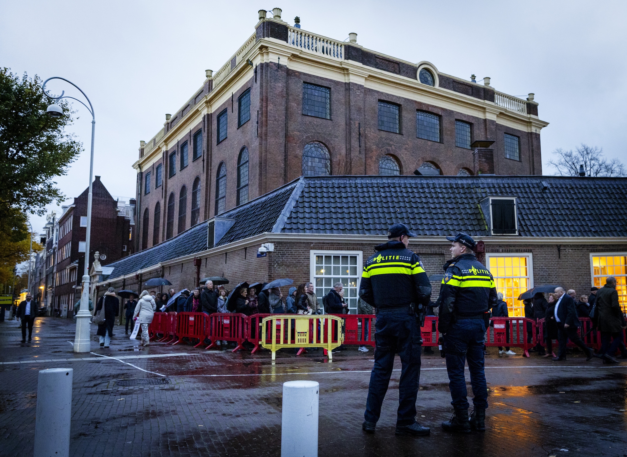 Opinie Emile Schrijver: ‘Nederlanders, Joden en niet-Joden, hebben ...