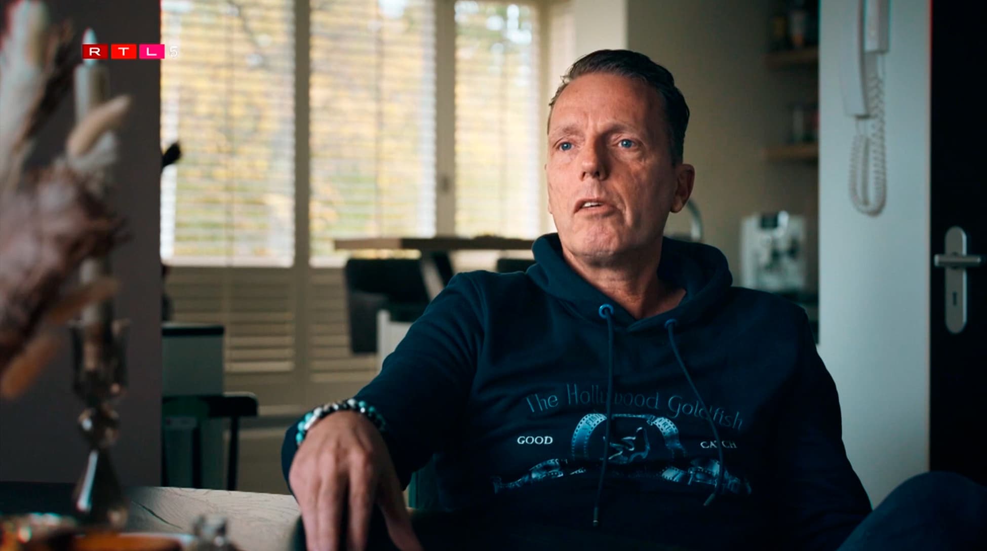 Dat een Zwitserse dame werd opgelicht met foto’s van Rob Geus verbaasde ...