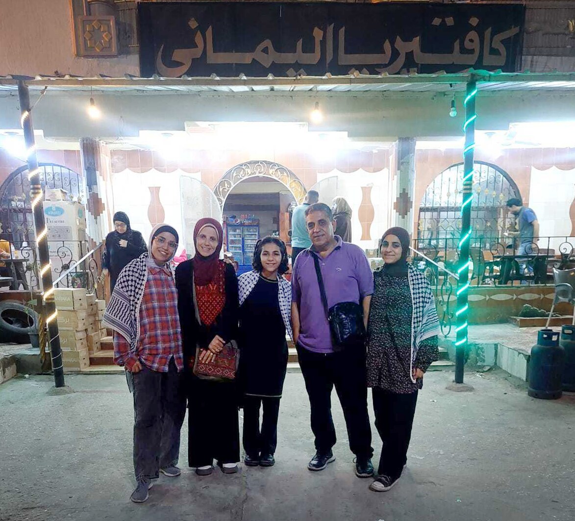 Na zeven weken wachten zijn Haneen en gezin geëvacueerd uit Gaza naar ...