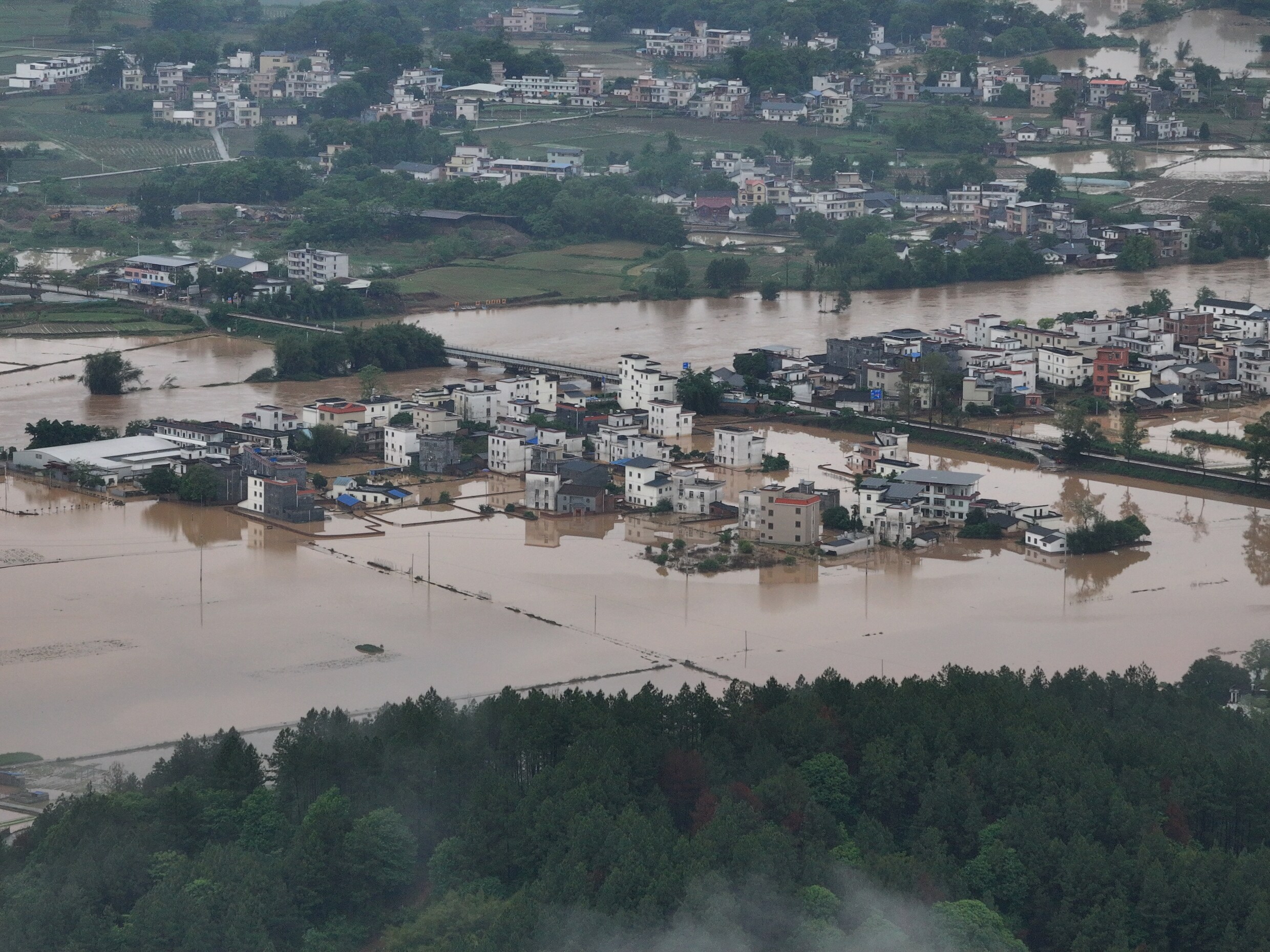 Zware overstromingen bedreigen 127 miljoen mensen in Chinese provincie ...