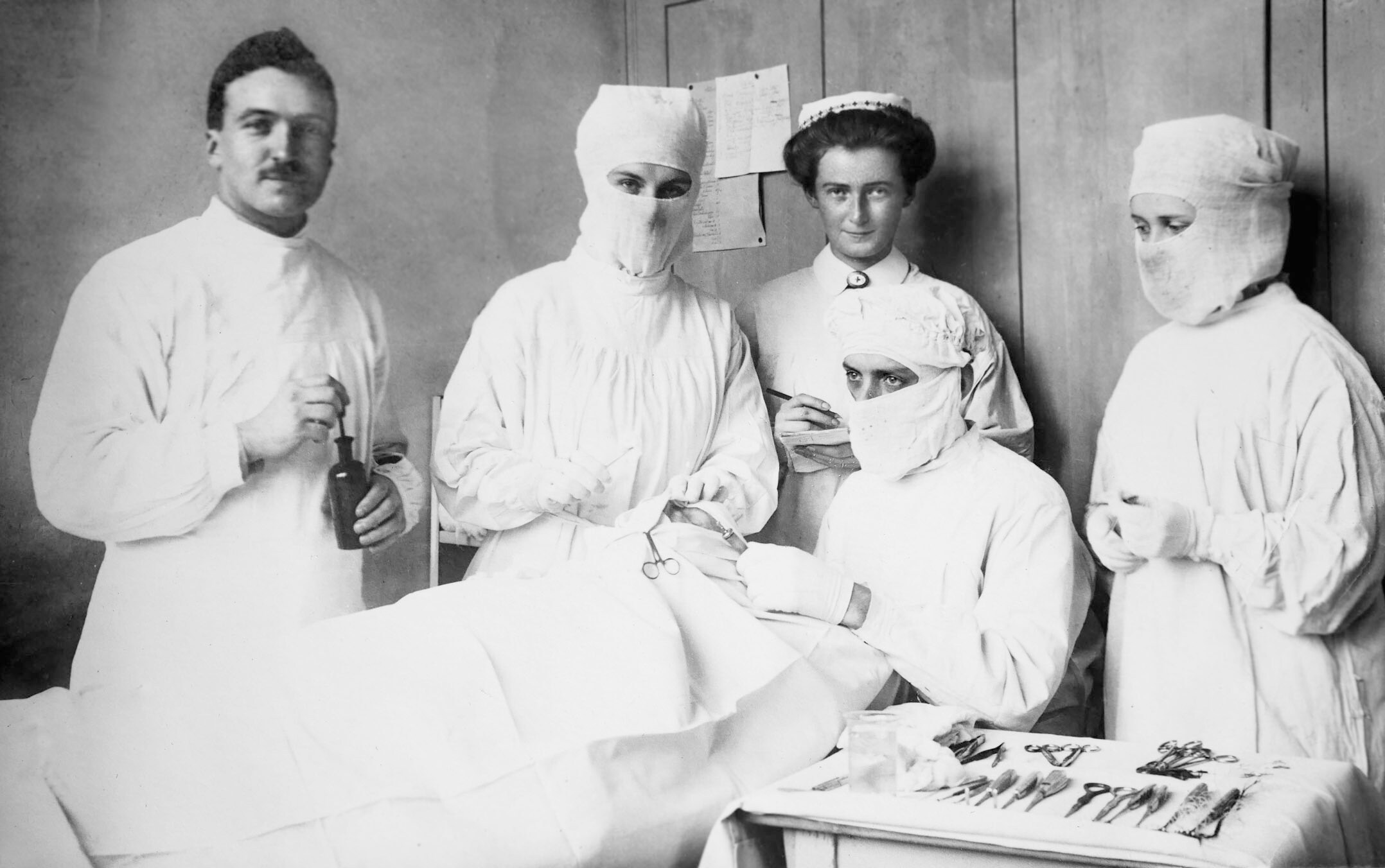 Boekrecensie: Kunstverzamelaar, chirurg en schaker Johannes Esser ligt ...