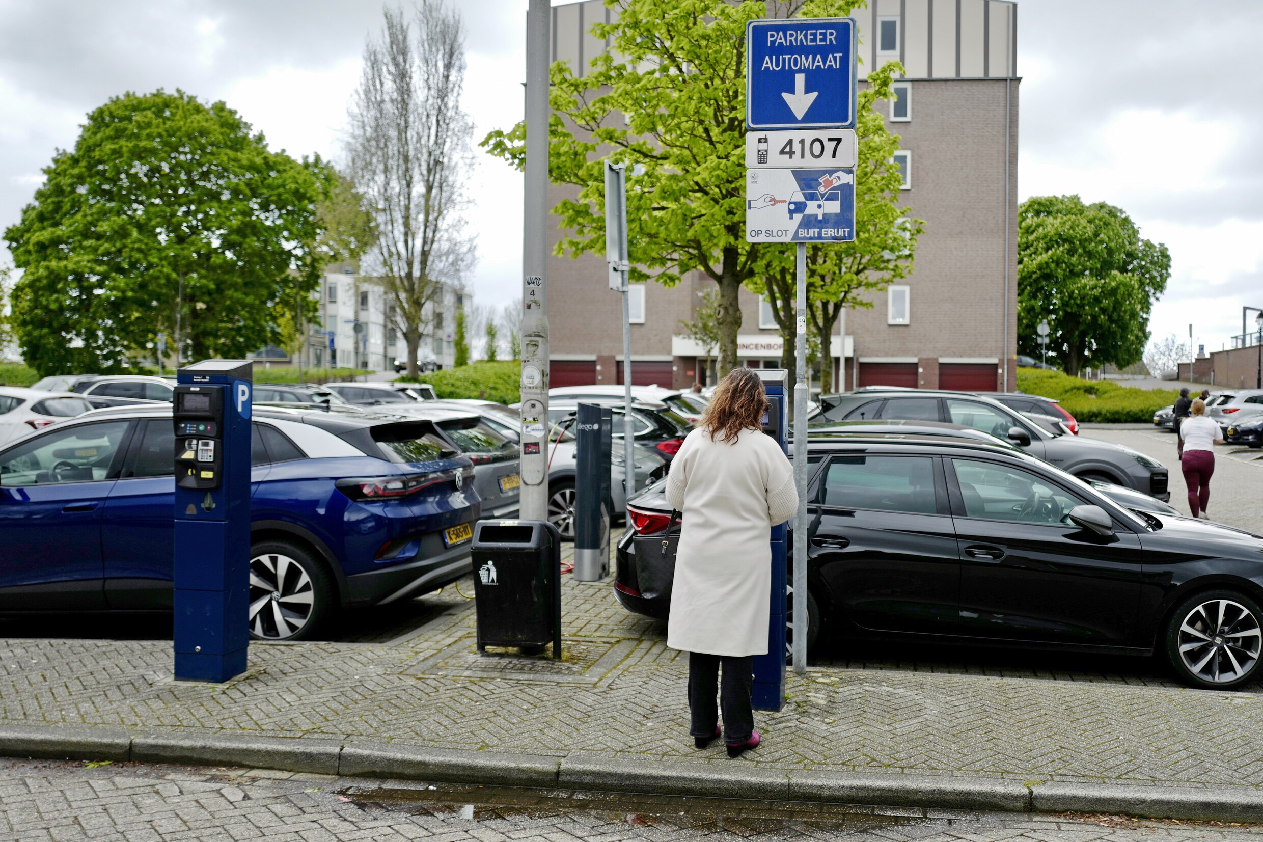 Betaald parkeren in Nieuw-West zorgt voor problemen: Denk opent een ...