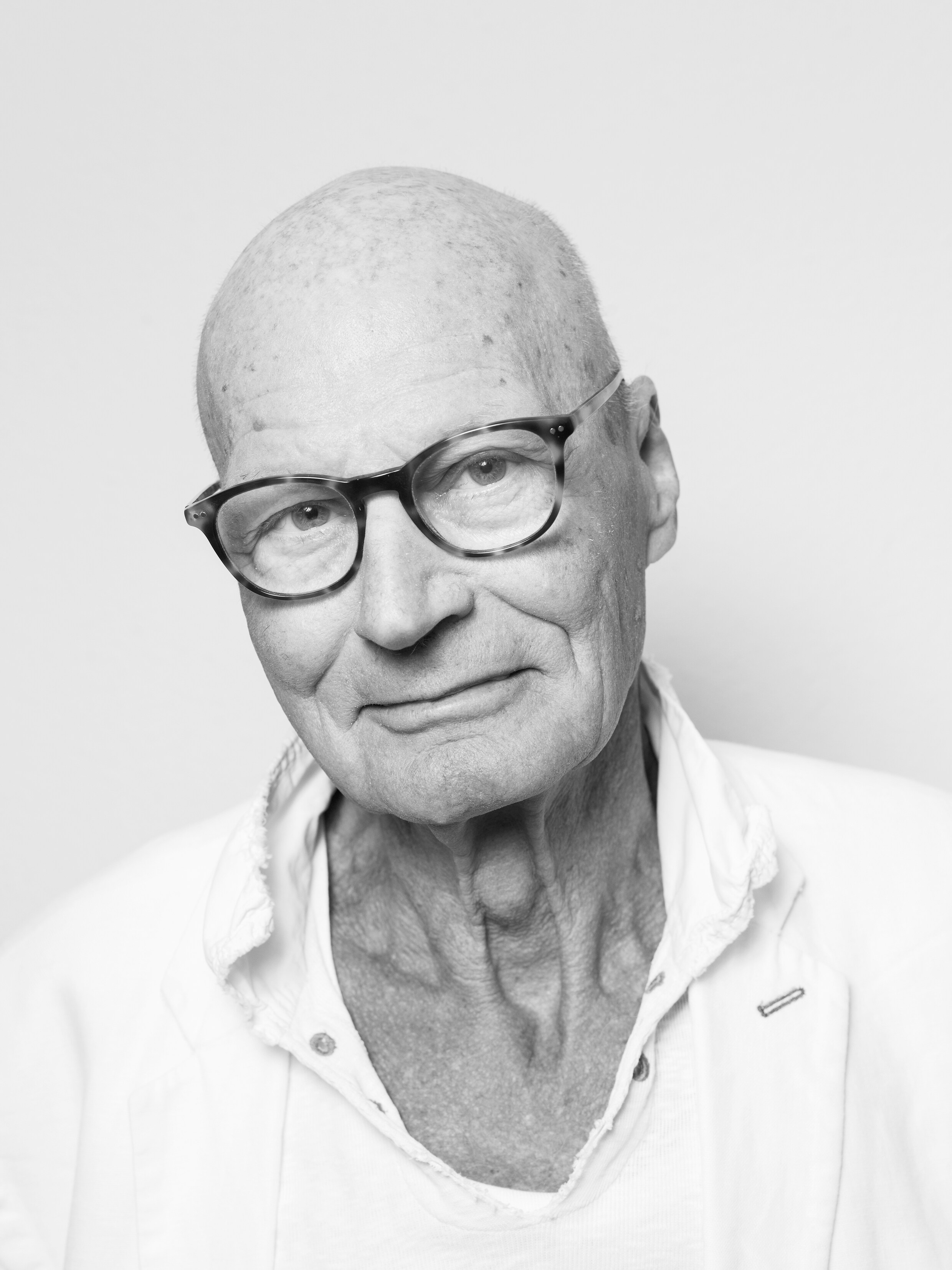 Cabaretier George Groot (1942-2024) wees het publiek scherp, venijnig ...