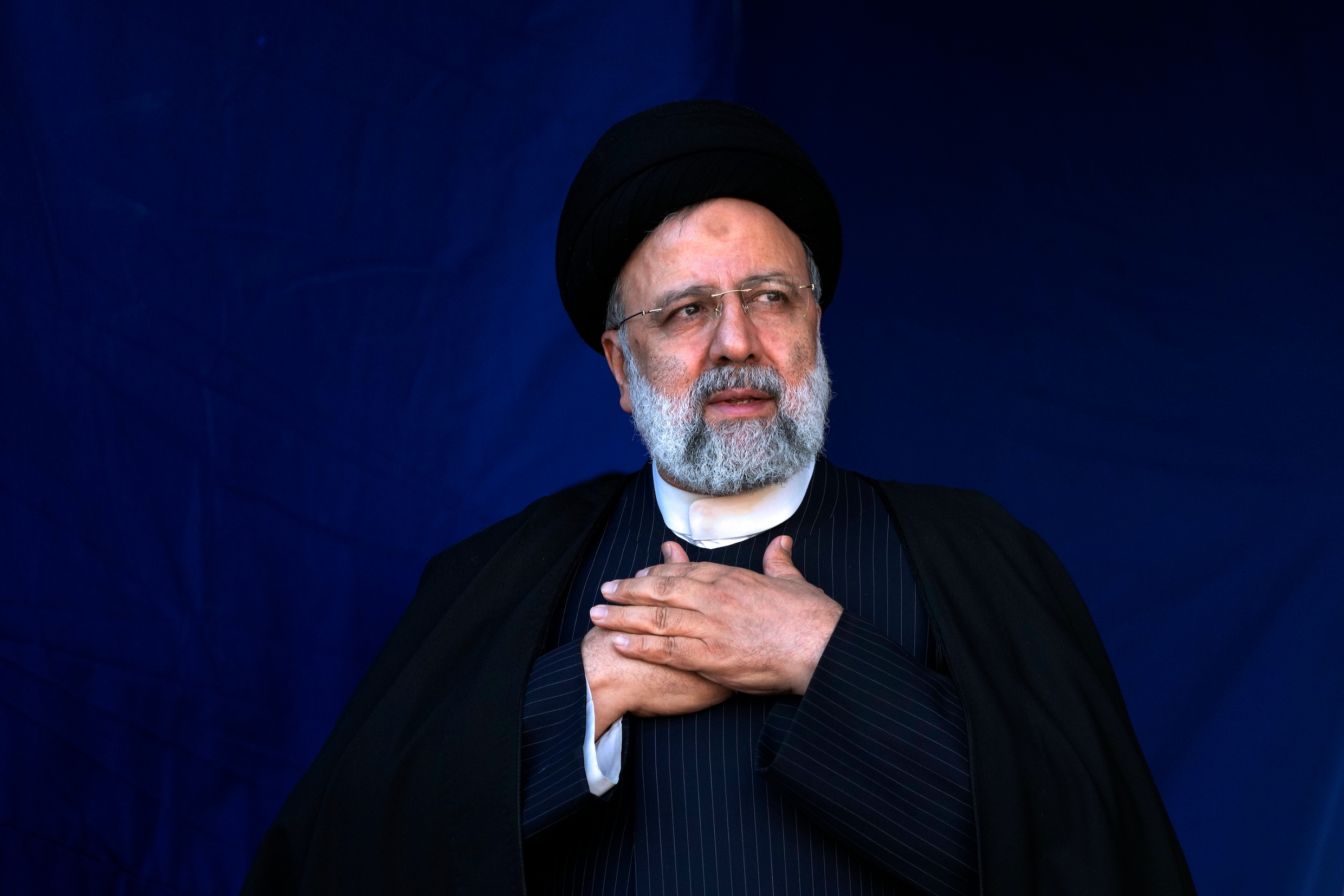 Wie was de Iraanse president Ebrahim Raisi, die verongelukte met een ...