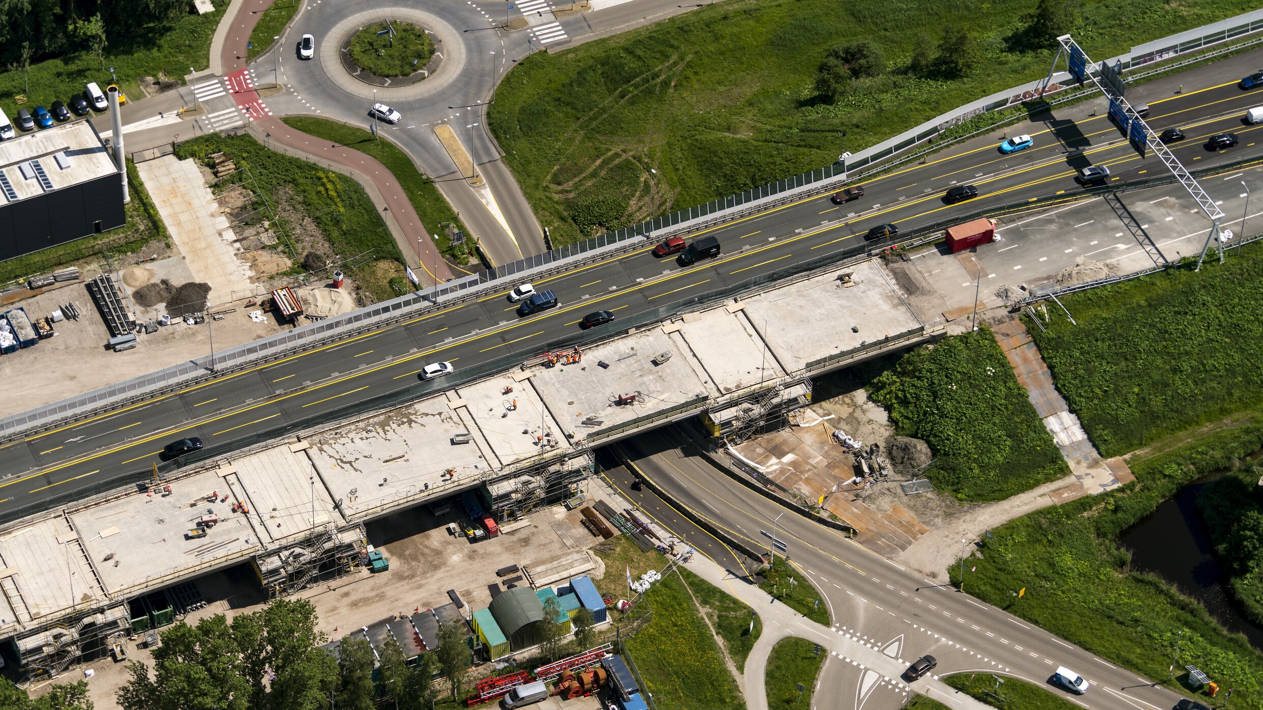 Dichte rijstrook A7 richting Amsterdam leidt weer tot lange file | Het Parool
