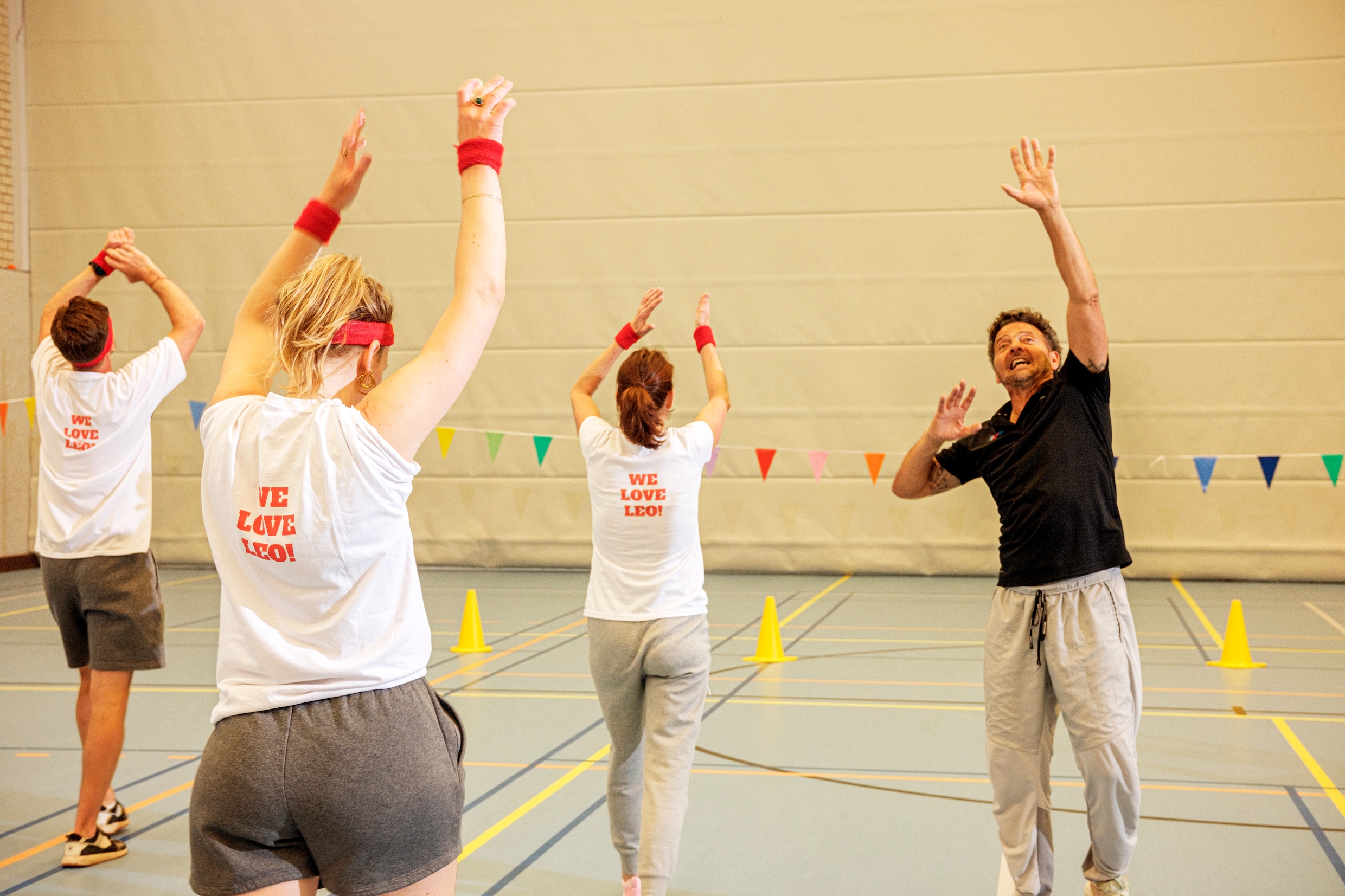 Deze geliefde buursportwerker zette zich veertig jaar in om ...