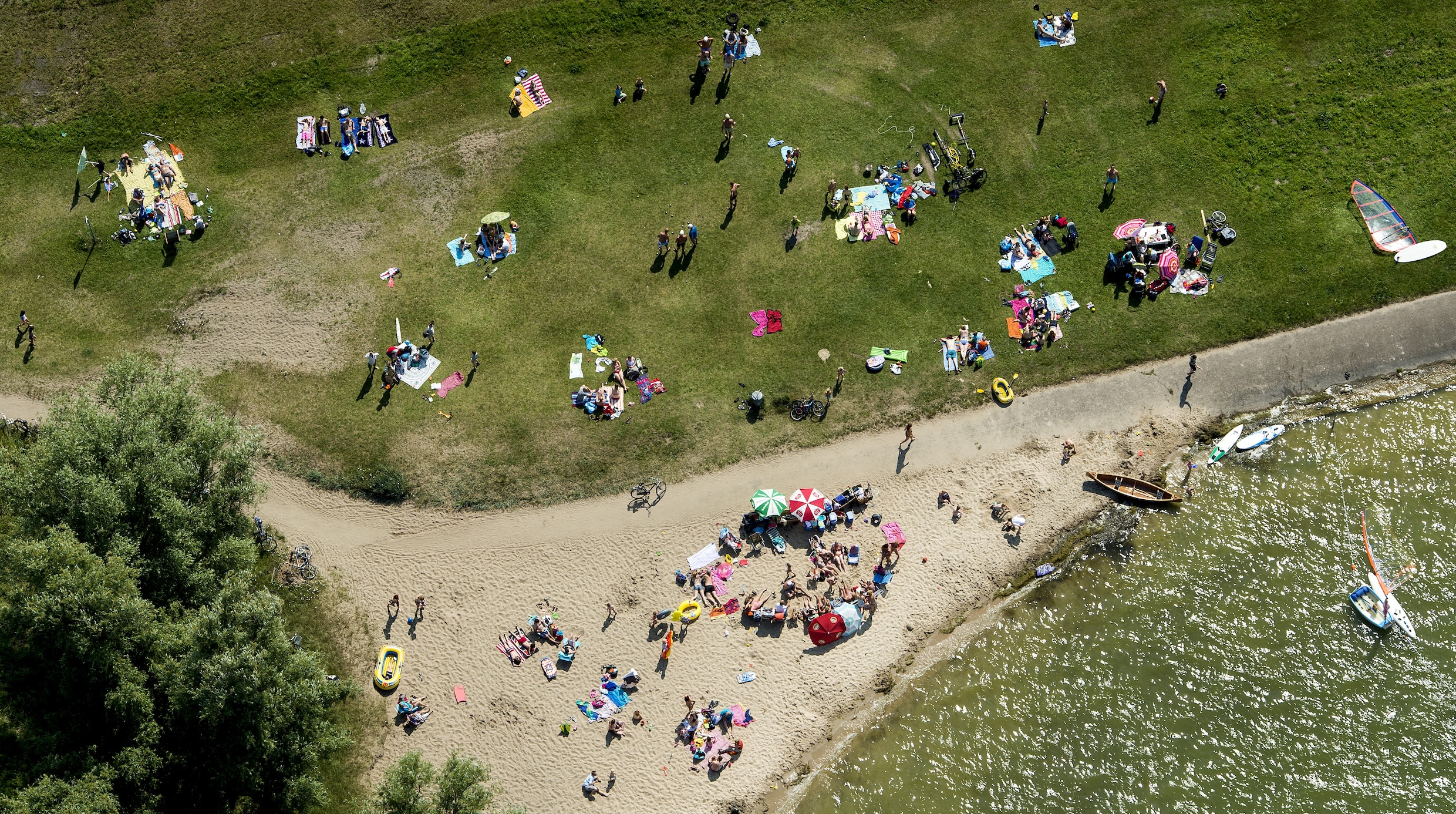 Lekker weer? Zoek deze heerlijke plekken aan het water net buiten ...