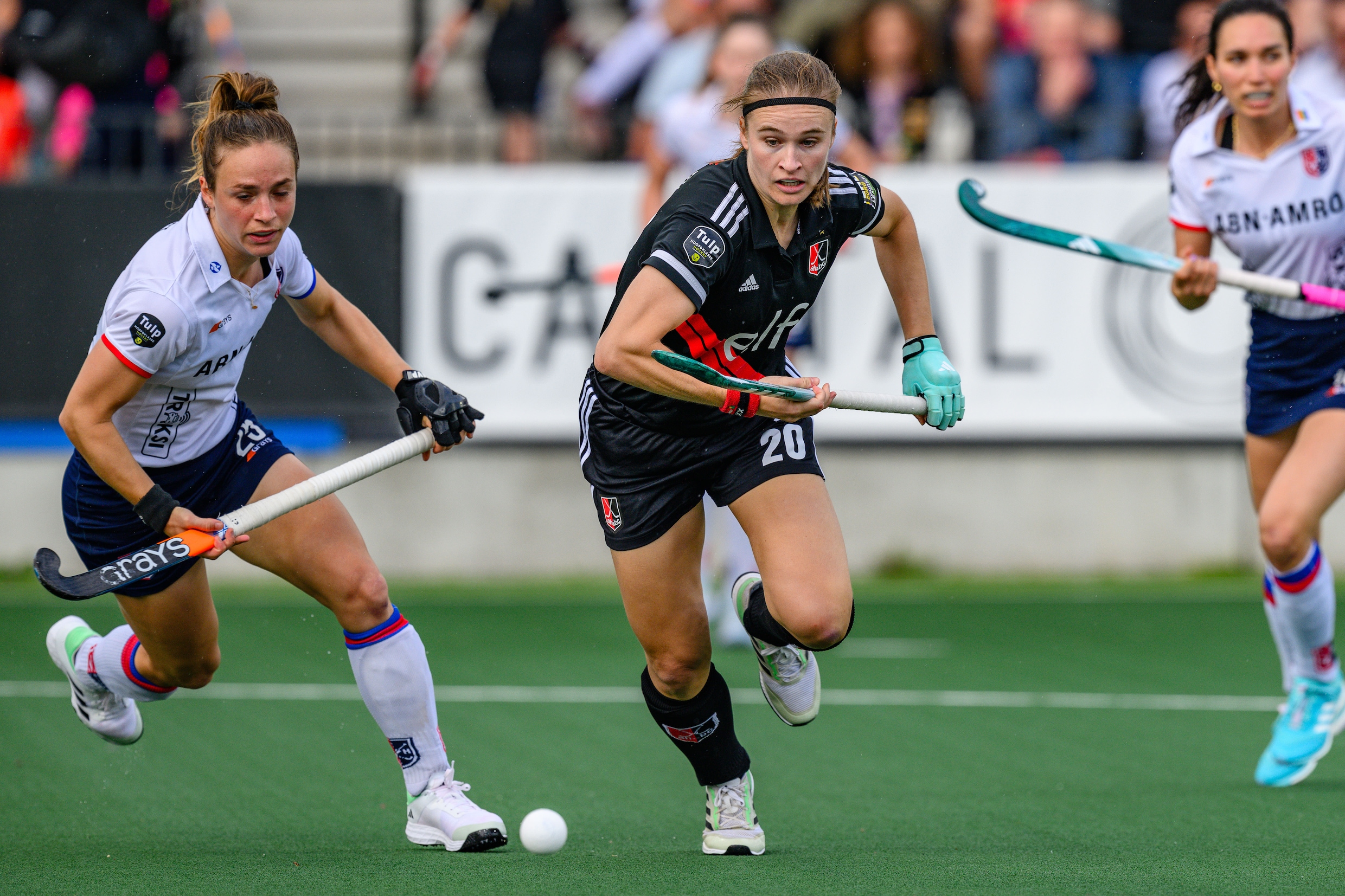 Michelle strijdt voor hockeyen in broekje: ‘Waarom moet een vrouw een ...