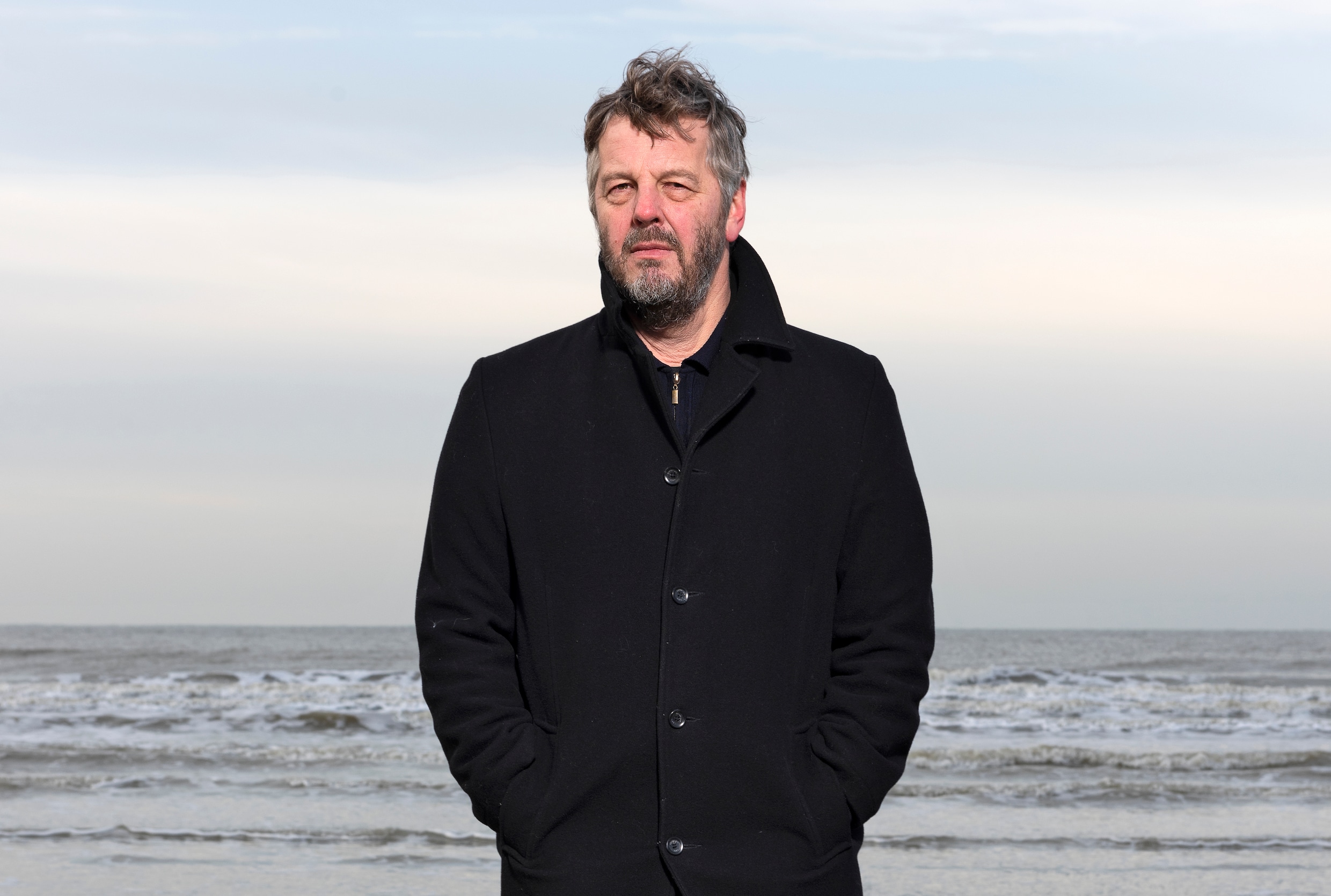 Schrijver Mathijs Deen wint Gouden Strop voor thriller De duiker | Het ...