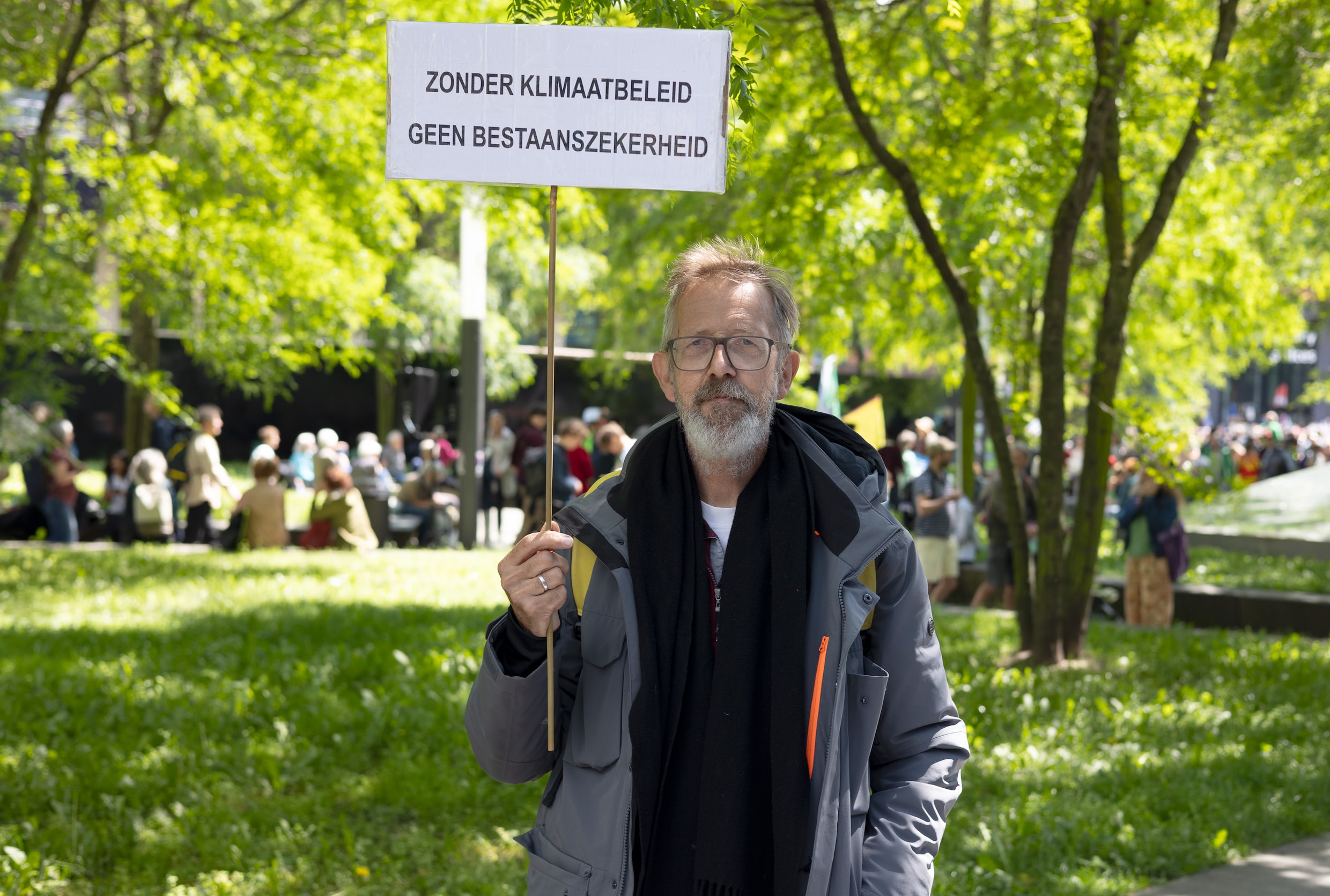 Lees terug | Klimaatmars in Amsterdam: ‘Zuidas genereert geld dat wordt ...