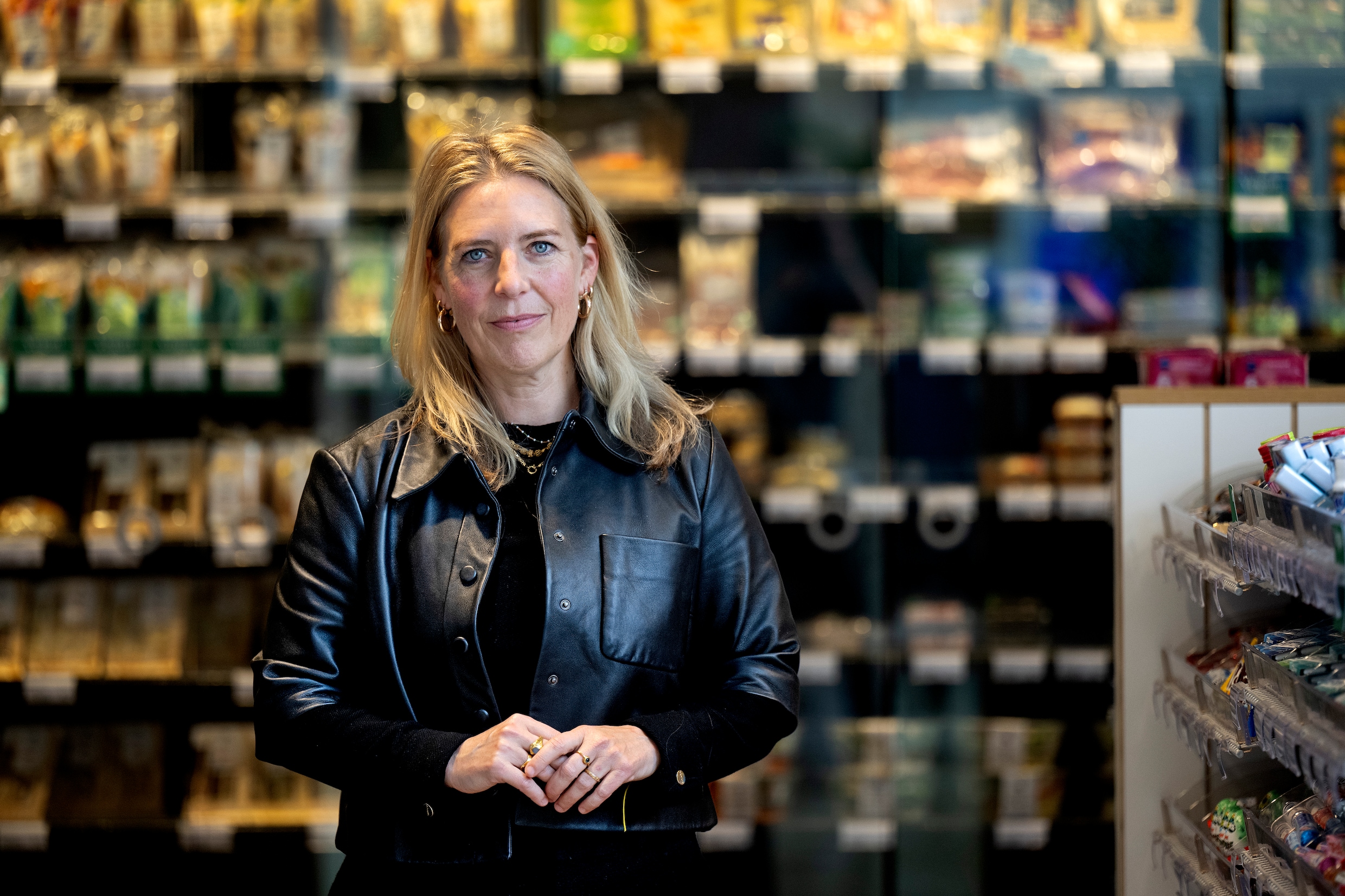 Albert Heijn beschermt personeel en verwijdert naam van naambordje: te ...