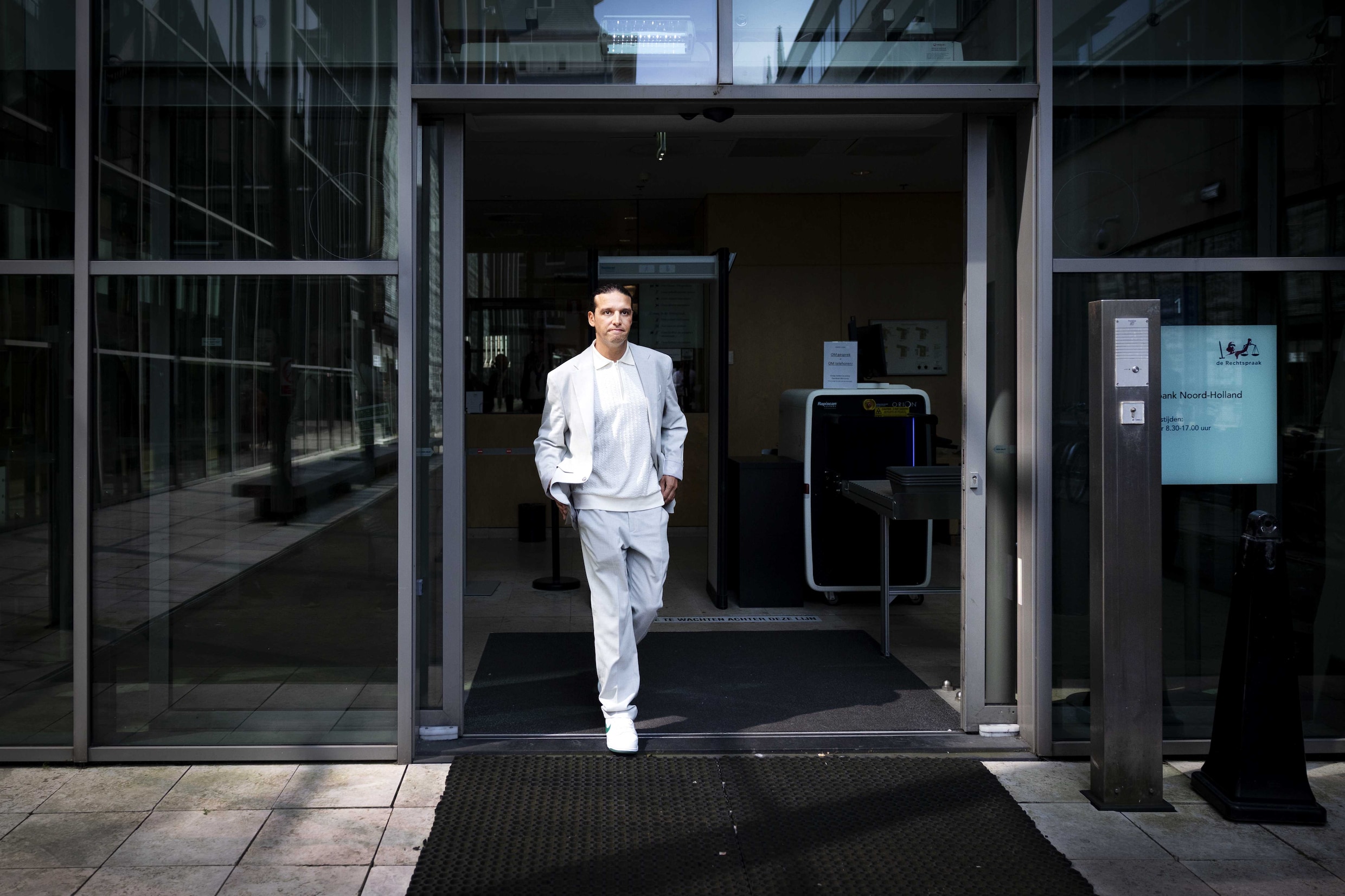 OM eist 3 jaar celstraf tegen Ali B: ‘Hij wilde alleen maar zijn eigen hachje redden’ | Het Parool