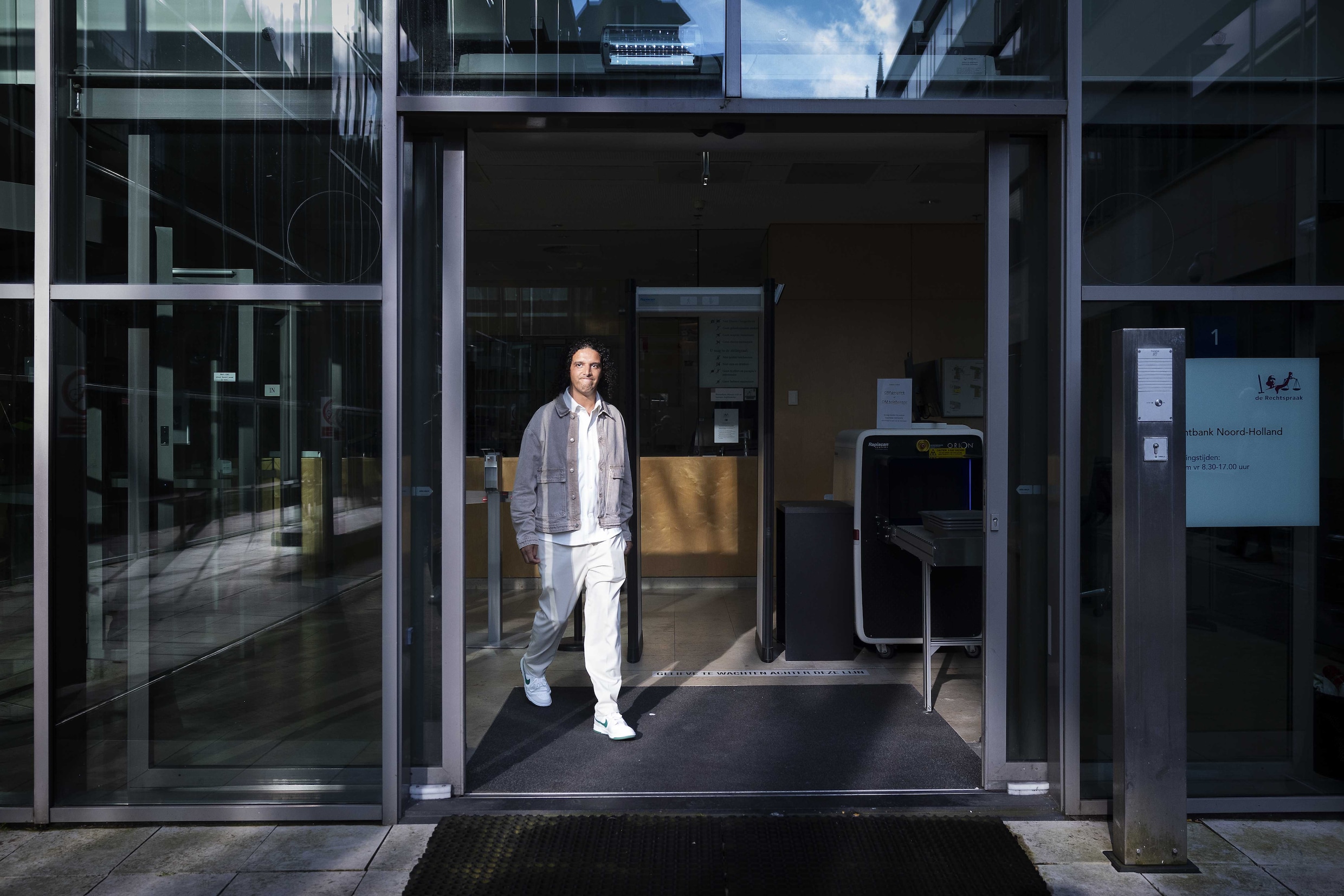 Uitspraak Ali B: twee jaar celstraf voor verkrachting en poging tot verkrachting ...