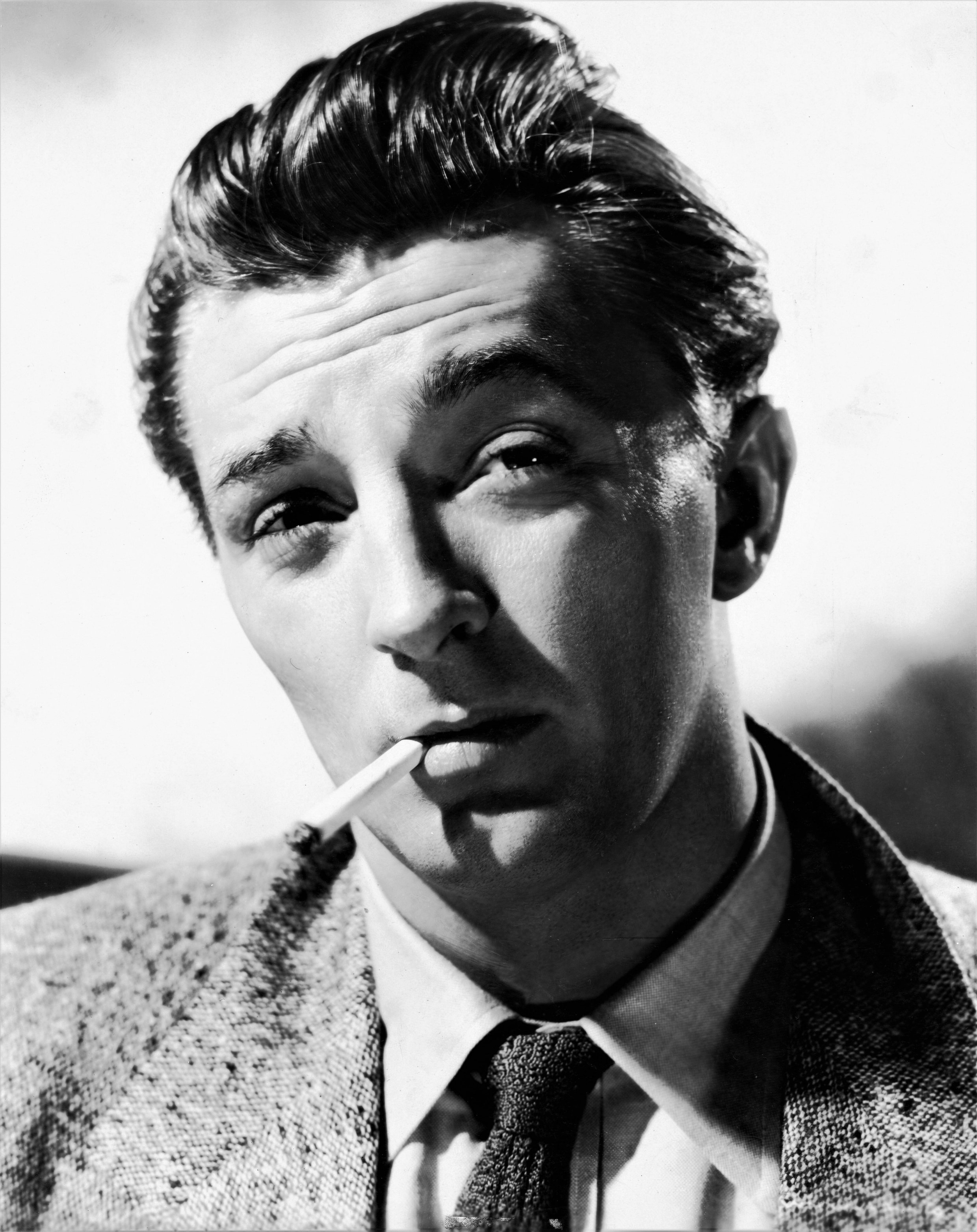 Steek er nog een op! Wiet is gevaarlijk, maar acteurs als Humphrey ...