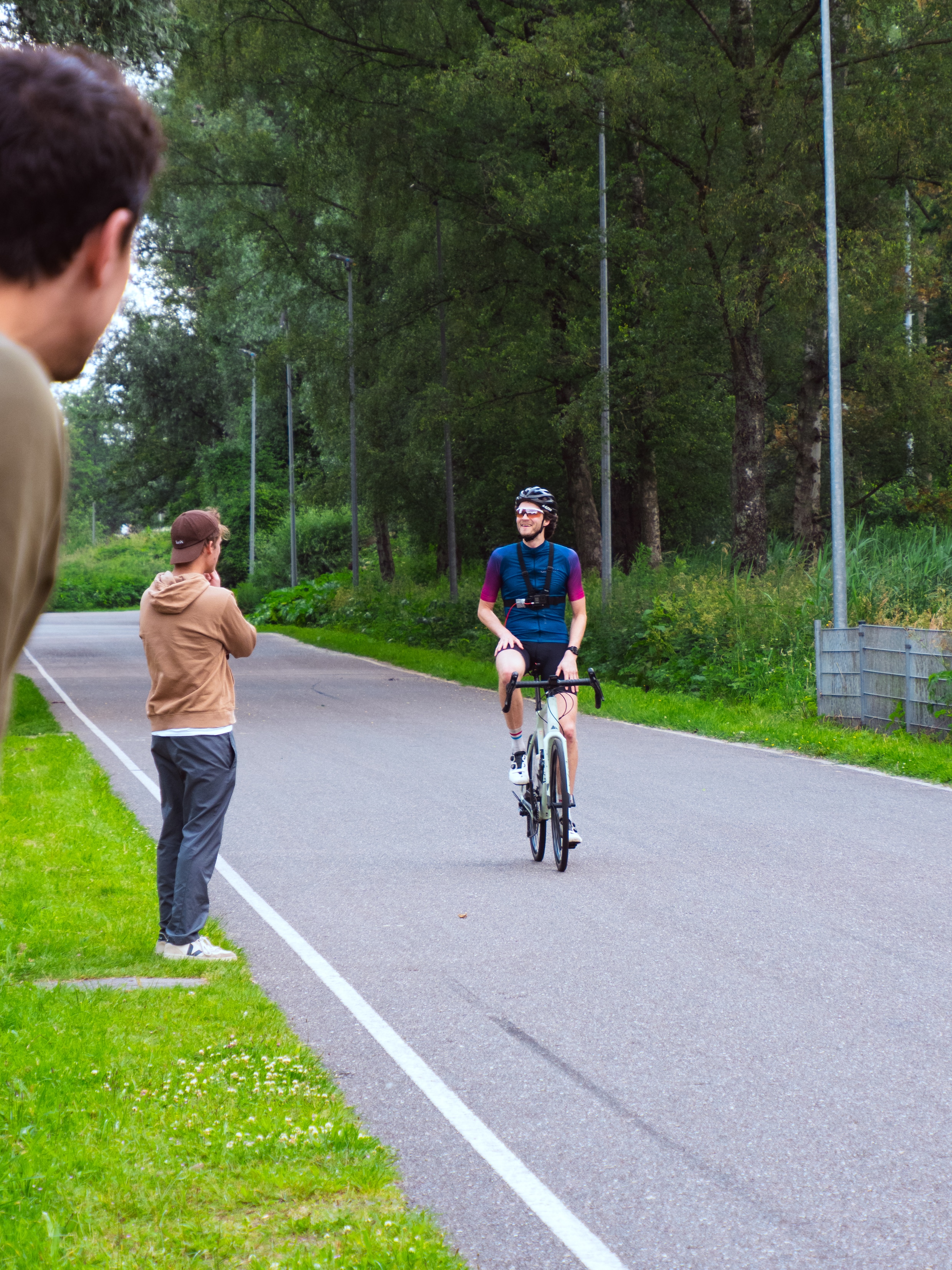 Amsterdammer Vincent van der Holst verbreekt wereldrecord fietsen ...
