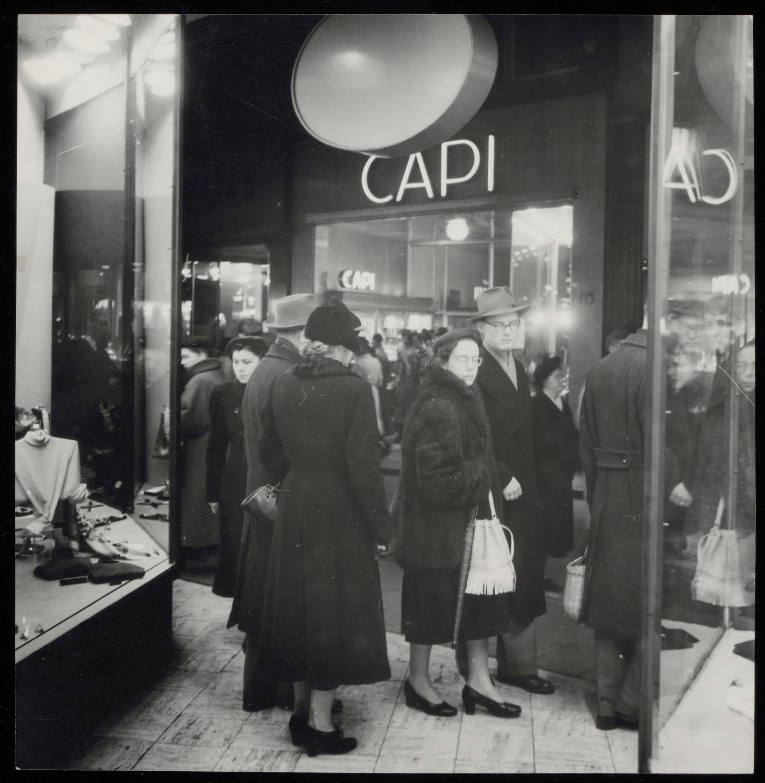 Het Amsterdamse Capi-Lux was een walhalla voor fotoliefhebbers – mét ...