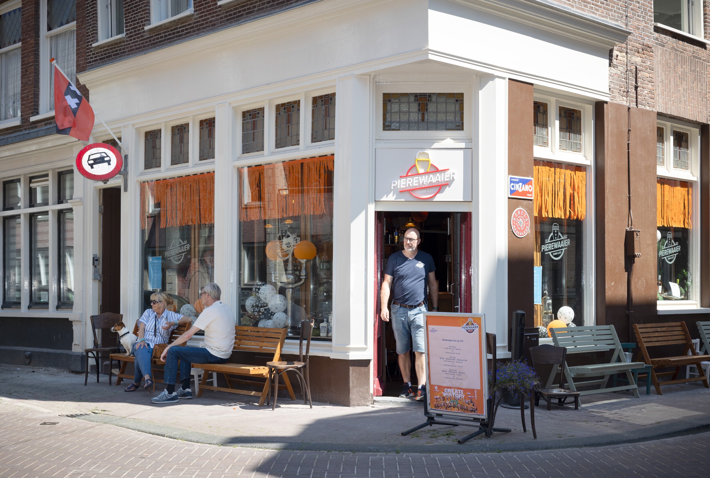 Café Pierewaaier is de opvolger van Rooie Nelis: ‘De sfeer moet die van ...