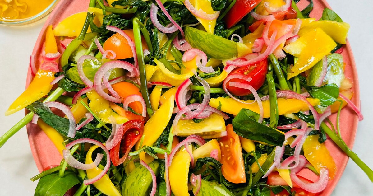 Raghenie Bhawanie stroopt de mouwen op voor een salade van dagoeblad ...