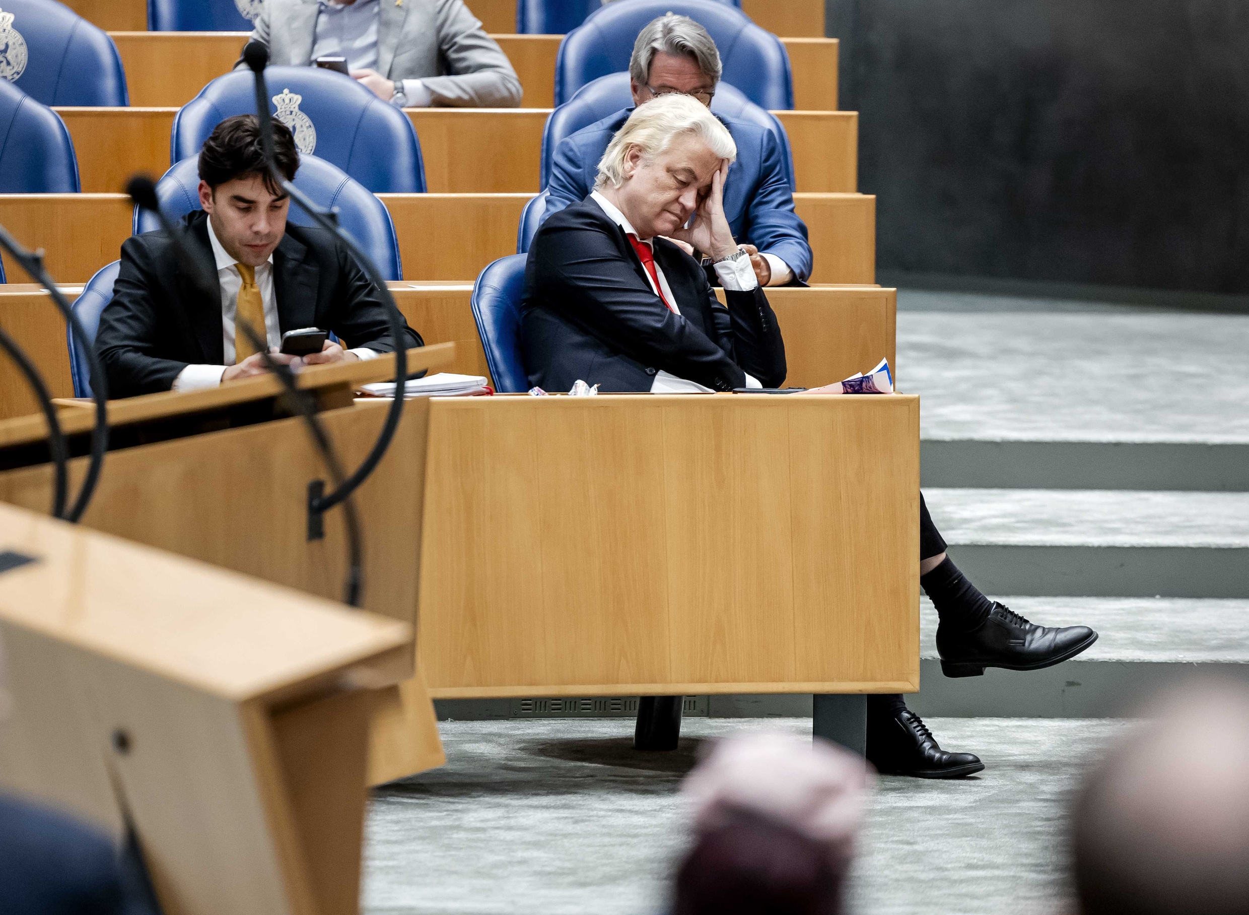 Lezers van Het Parool over eerste Kamerdebat met het kabinet-Schoof: ‘Ik wil hier geen belasting ...