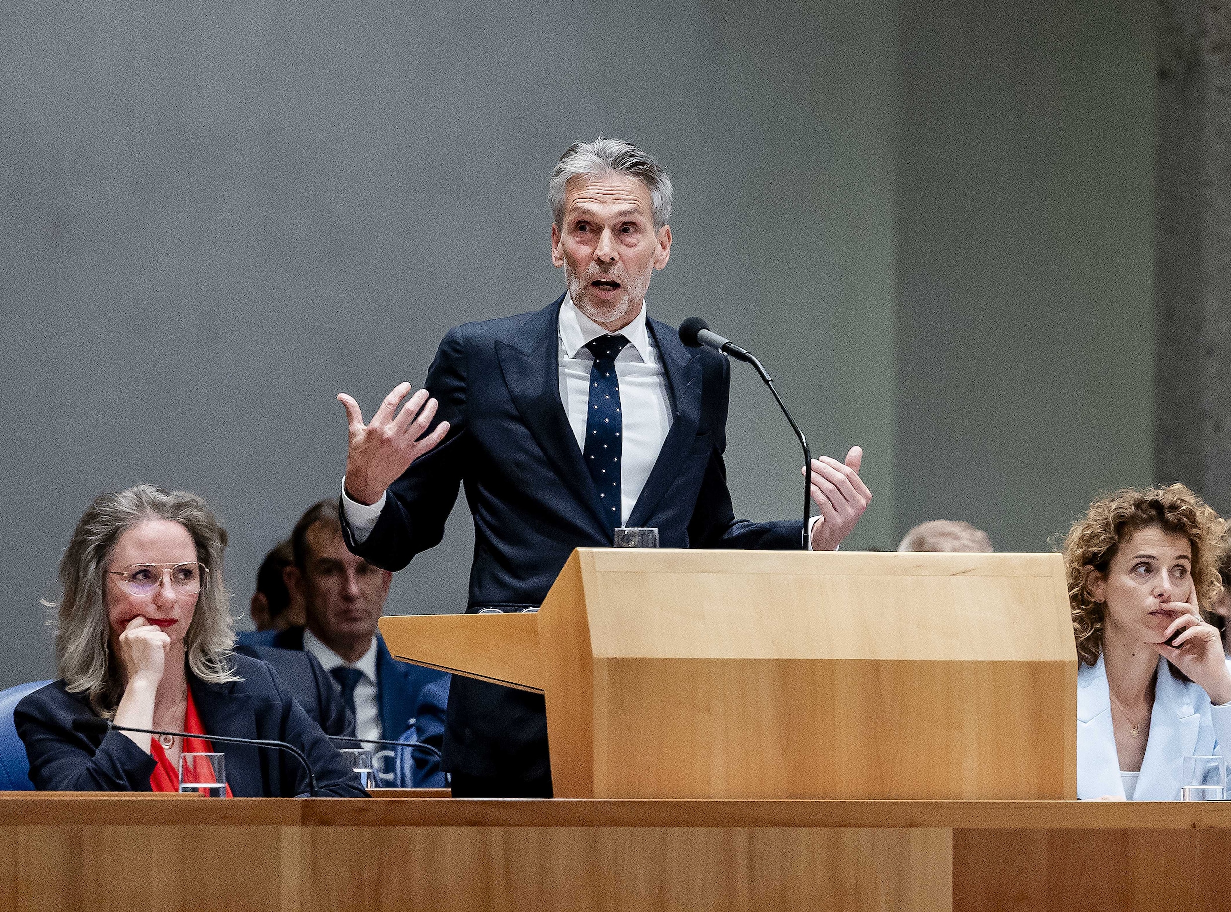 Historisch taaie ontgroening voor Dick Schoof: nooit stond een premier ...